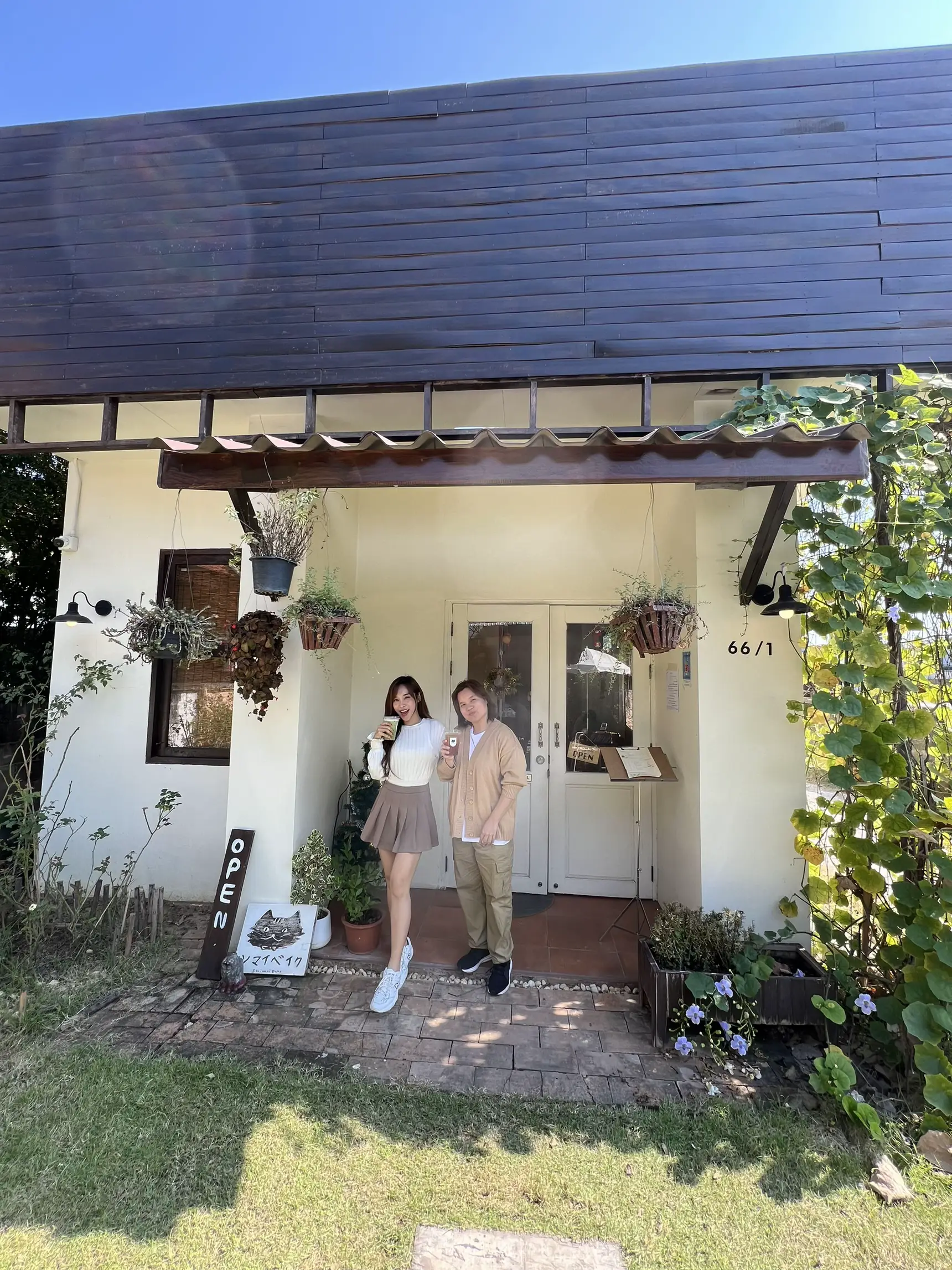 ร้านคาเฟ่มินิมอล อ. เมือง จ. เชียงใหม่ | แกลเลอรีที่โพสต์โดย Jikkie Risa | Lemon8