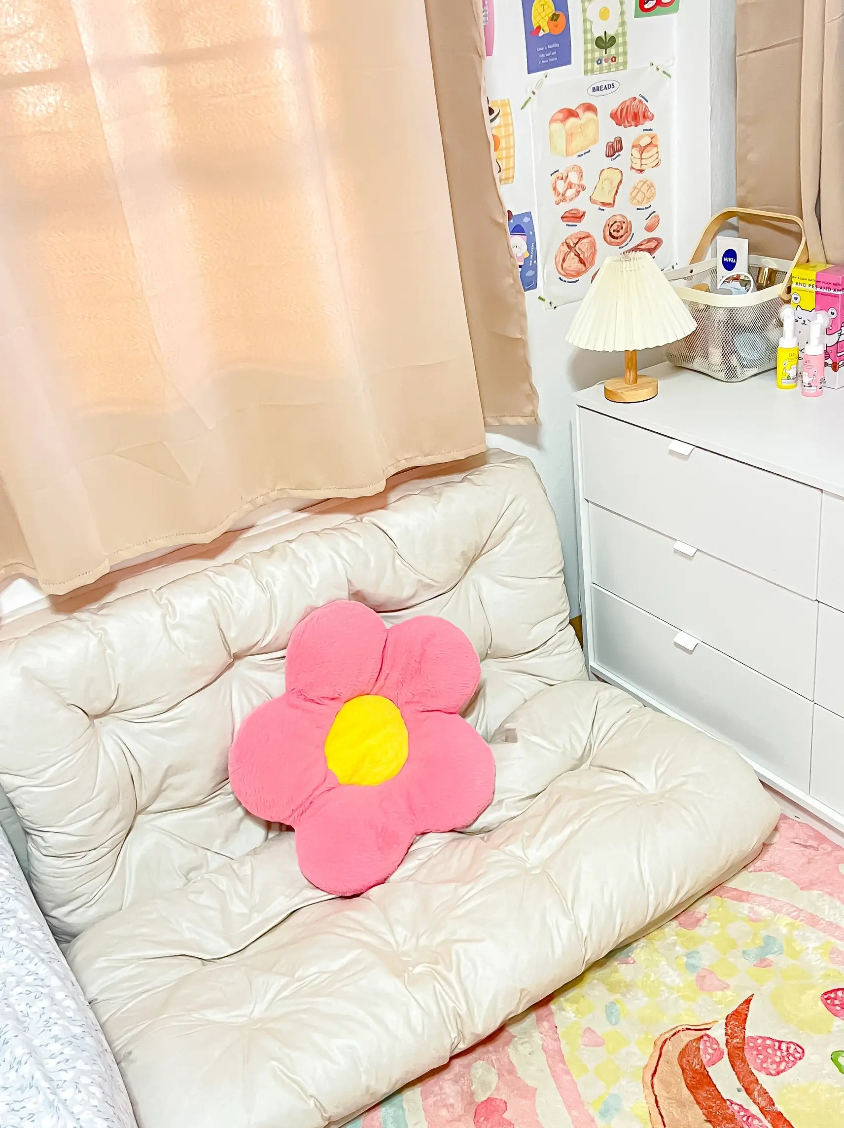 โซฟานั่งพื้นสไตล์เกาหลี | แกลเลอรีที่โพสต์โดย Pao Pae | Lemon8