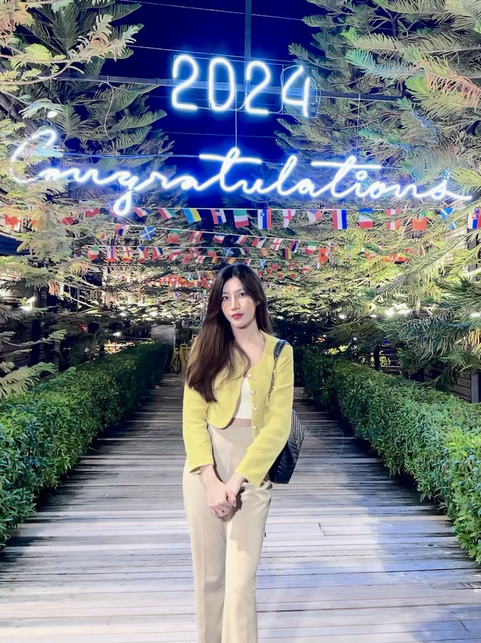 Yellow ootd outfit 💛💛💛 | แกลเลอรีที่โพสต์โดย Sasi | Lemon8