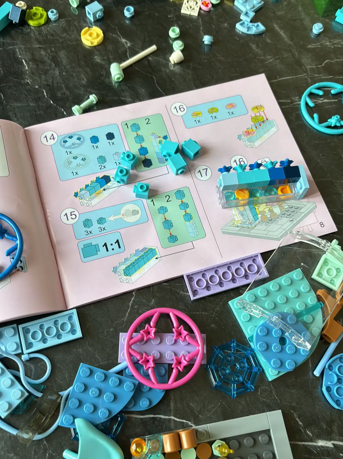 LEGO 🫧🪼🧚🏻‍♀️ | แกลเลอรีที่โพสต์โดย ♡ཾ𓈒🍥🫐🎀🍓ּ ⋆ | Lemon8