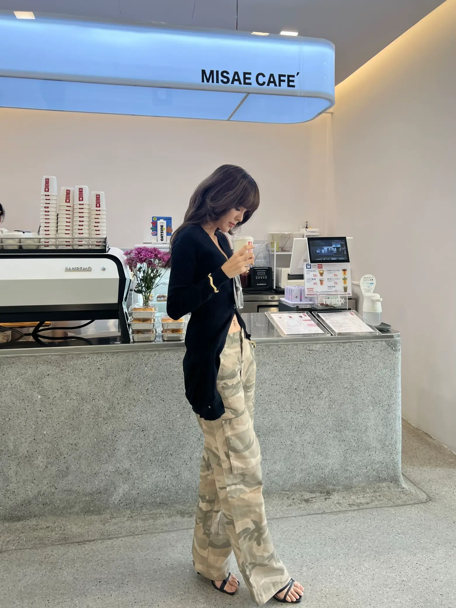 Outfits Idea : แจกไอเดียกางเกงลายพราง | แกลเลอรีที่โพสต์โดย Racha.ttuu | Lemon8