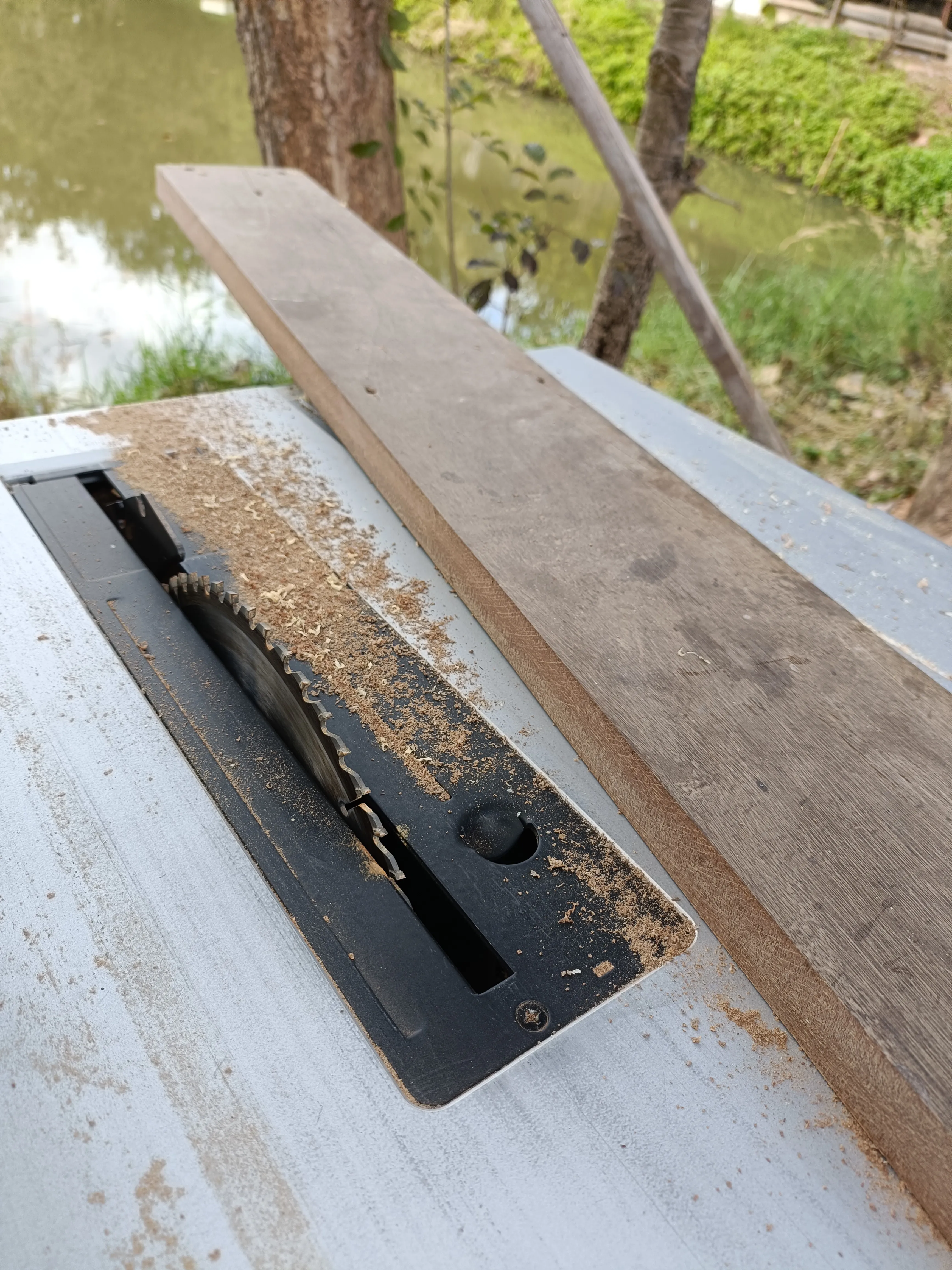 ทำกระจกมินิมอลง่าย ๆ ด้วยตัวเอง | แกลเลอรีที่โพสต์โดย Wolf Carpenter | Lemon8