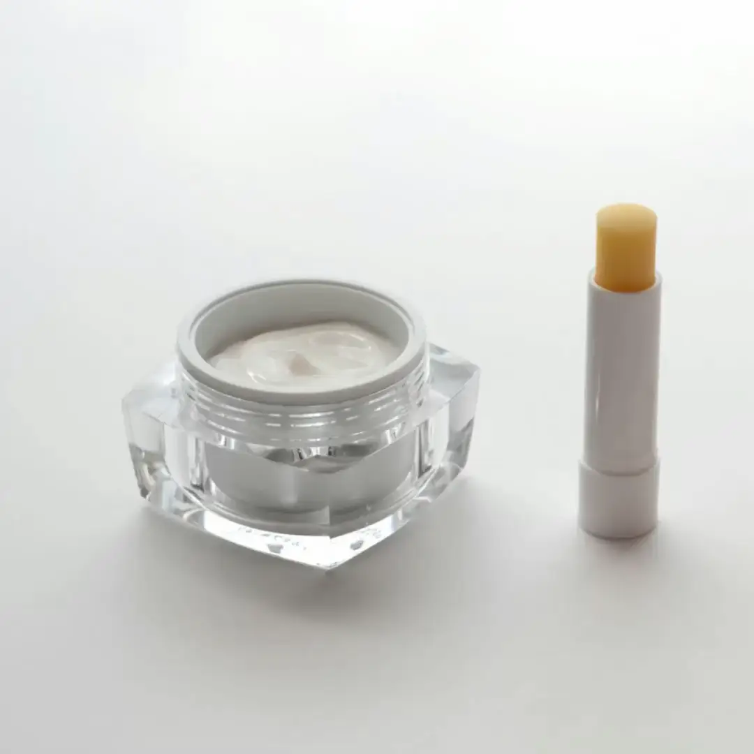 Pro Tips: Cleaning Your Makeup Brushes | Video published by Stefani ...