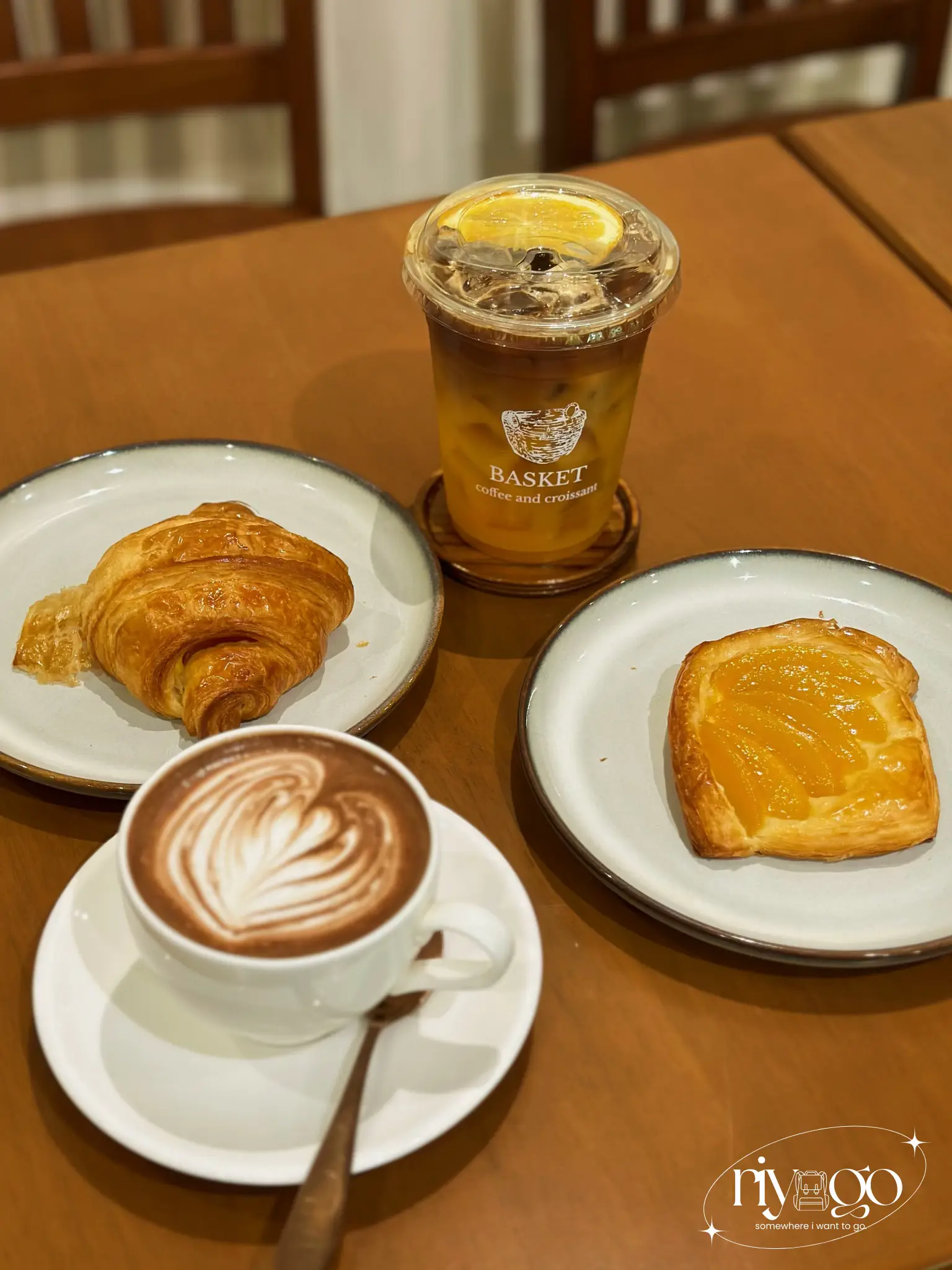 รีวิวคาเฟ่สไตล์อังกฤษลับๆ ย่านคลองสามวา | แกลเลอรีที่โพสต์โดย NUT.PARI | Lemon8