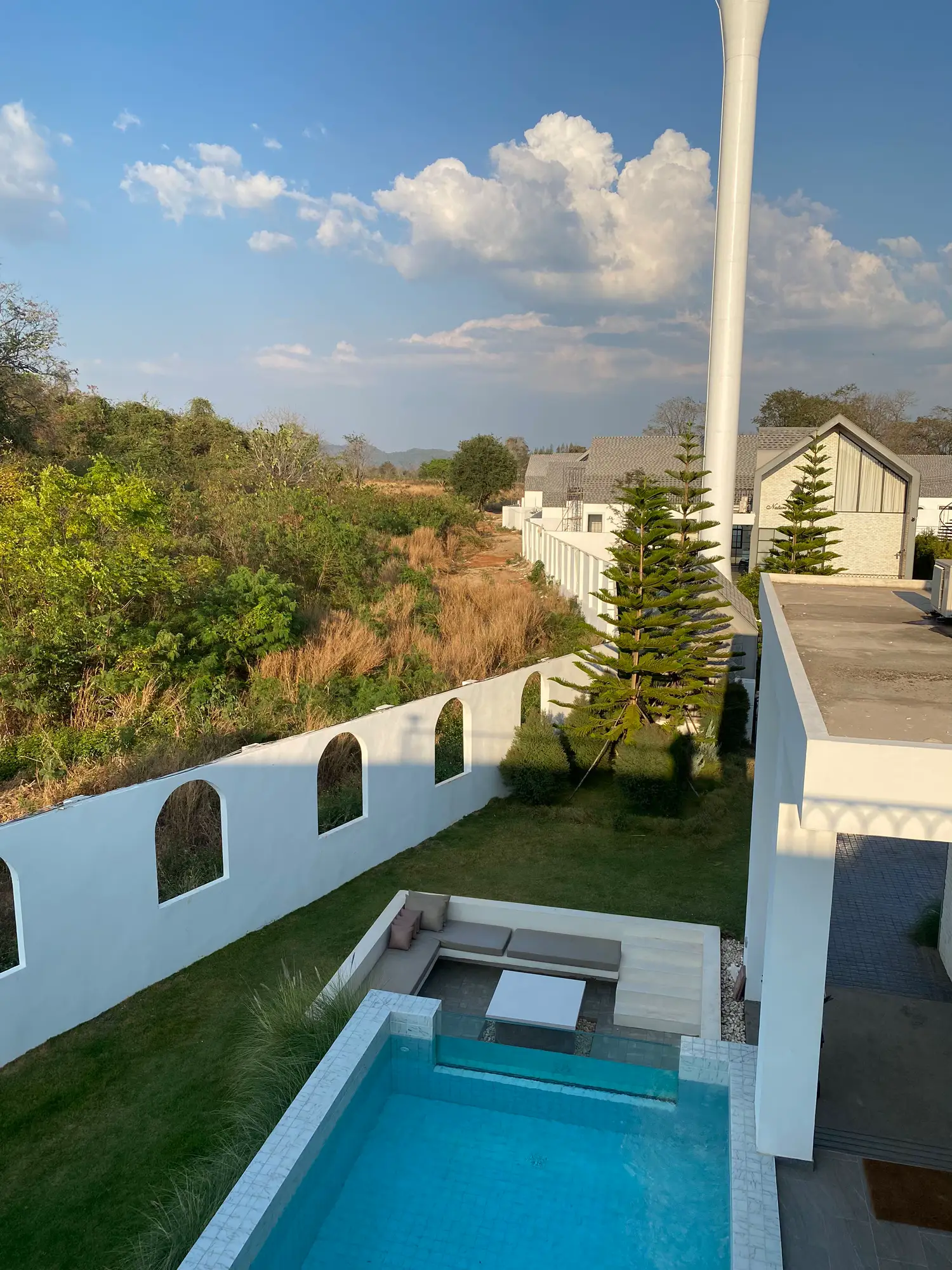 ที่พักเขาใหญ่ มีสระว่ายน้ำซีทรู | แกลเลอรีที่โพสต์โดย Eing 🐳 | Lemon8