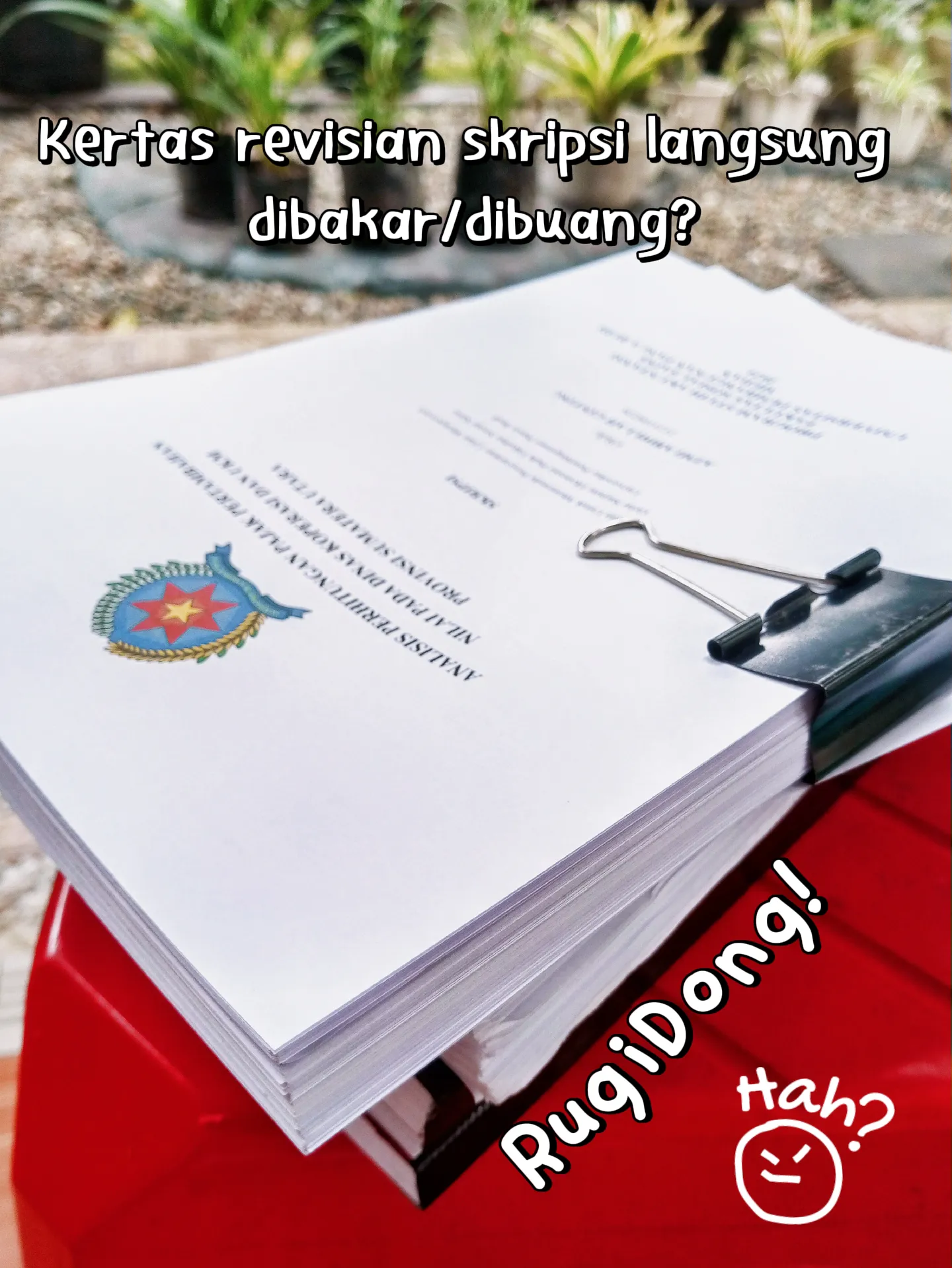 Kertas revisian skripsi langsung dibakar/dibuang? | Galeri diposting oleh Kamilia | Lemon8