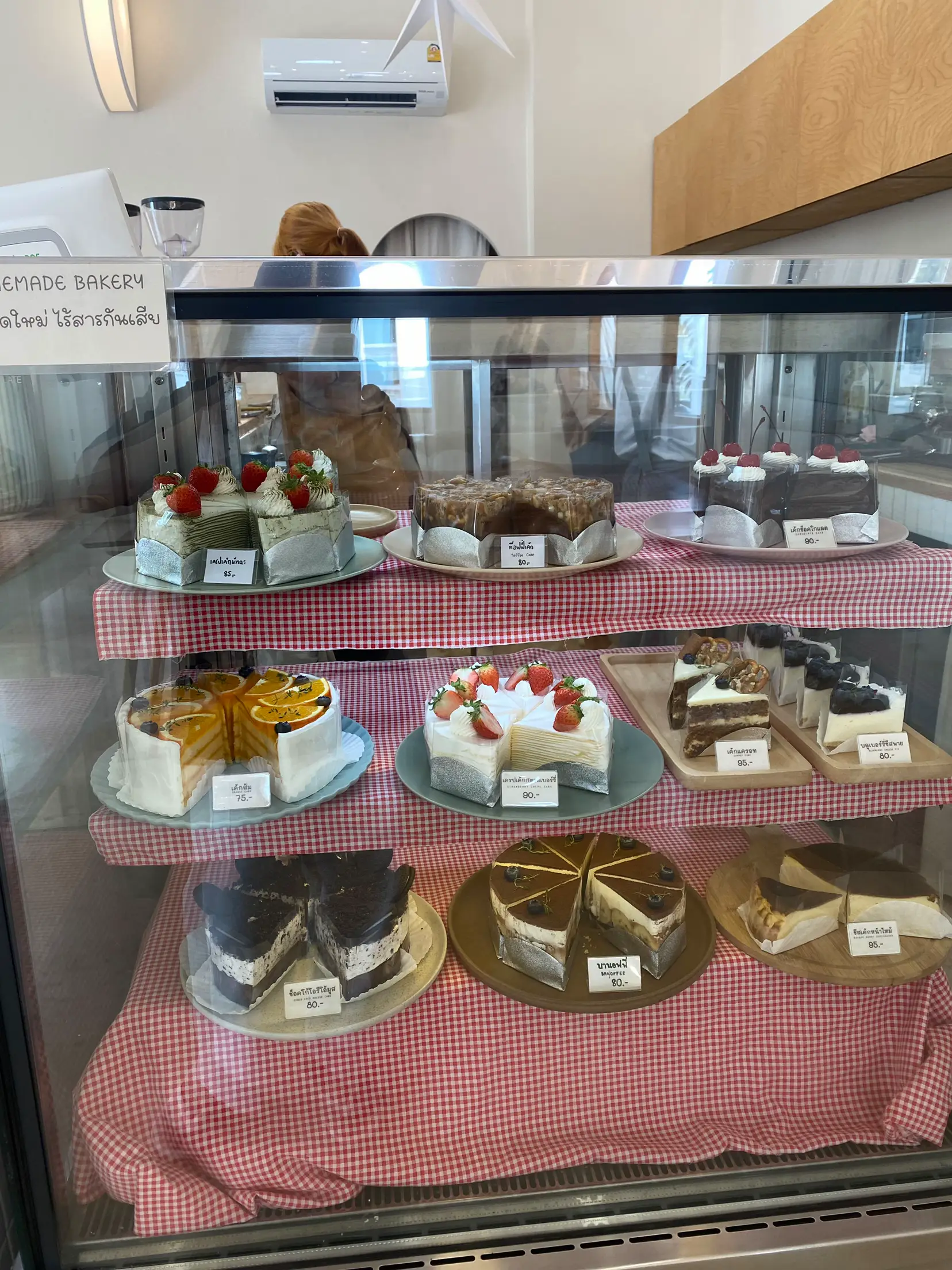 Spring Day Cafe Rayong 🌤️🐈🪐🌸 | แกลเลอรีที่โพสต์โดย คุณตาลรีวิว | Lemon8