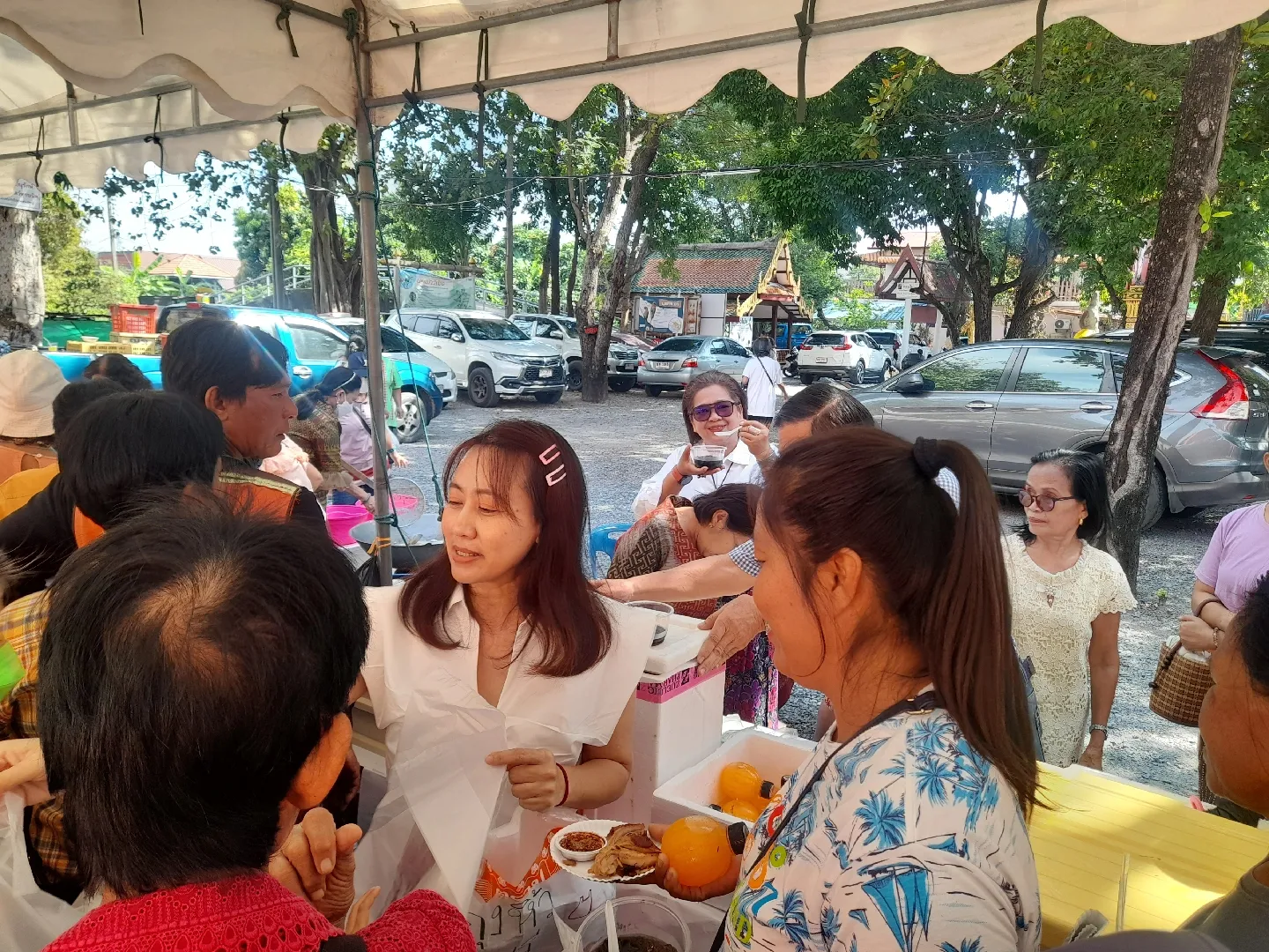 ถุงหิ้วฟรี ! #โรงทานงานกฐิน | แกลเลอรีที่โพสต์โดย kru.ink | Lemon8