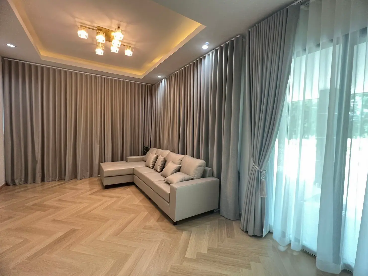 ผ้าม่านกันแสง มินิมอล | แกลเลอรีที่โพสต์โดย TK INTERIOR | Lemon8