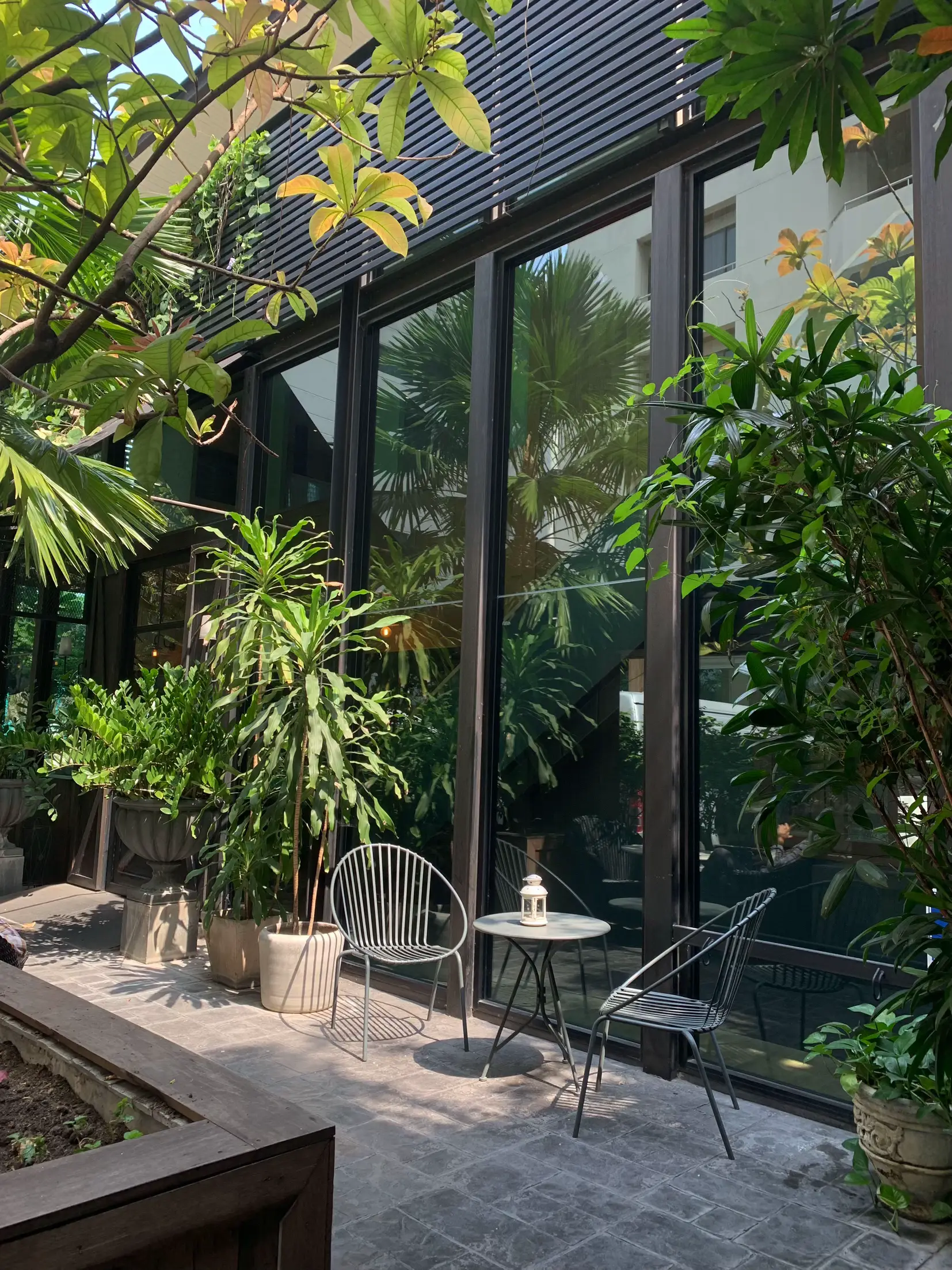 คาเฟ่(ลับ)ไว้นั่งทำงานสไตล์โฮมมี่ย่านสนามเป้า🏚️🥯 | แกลเลอรีที่โพสต์โดย ...