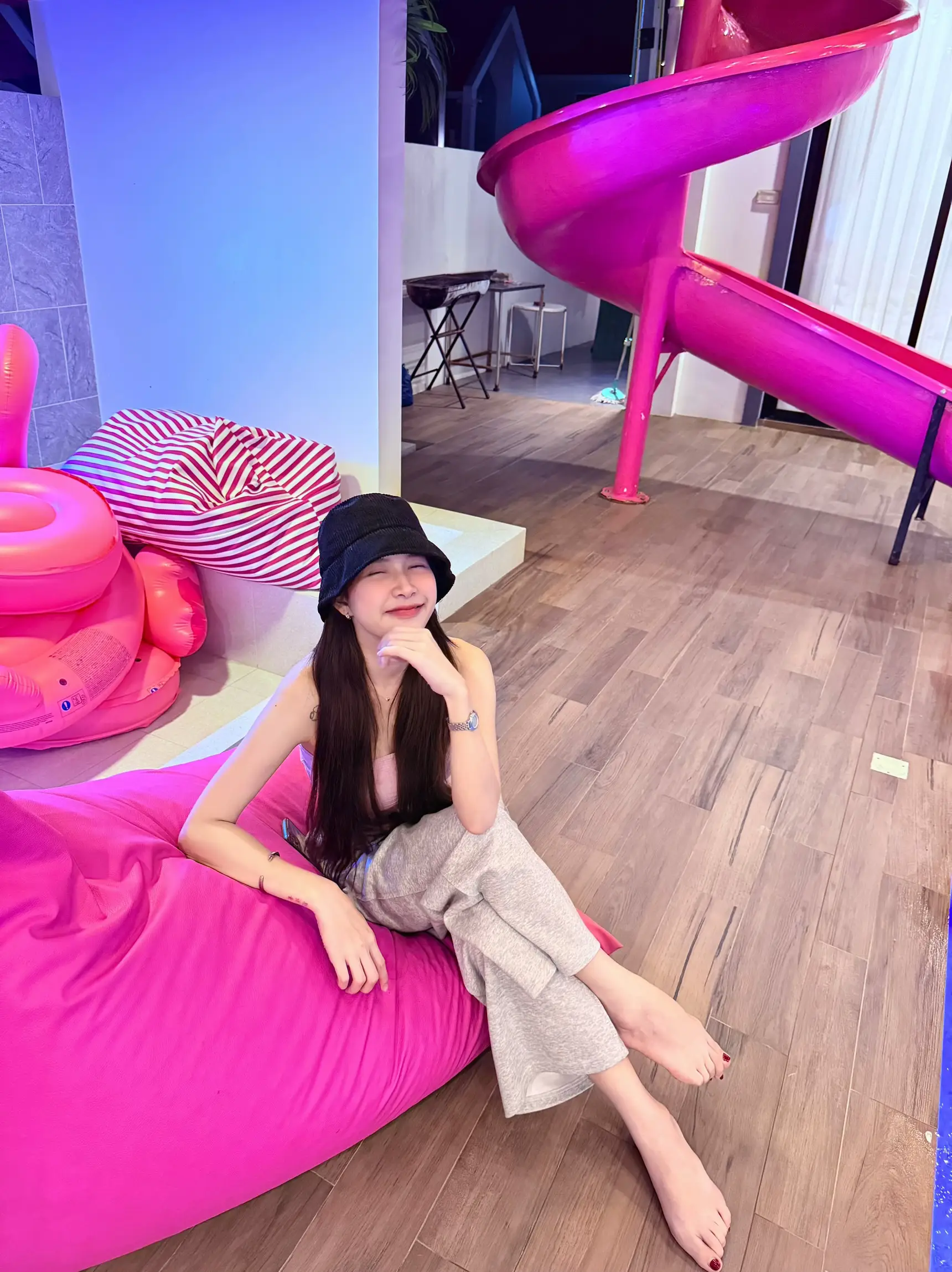 Pool villa ootd แบบง่ายๆ 💦 | แกลเลอรีที่โพสต์โดย Beer Amornwan | Lemon8