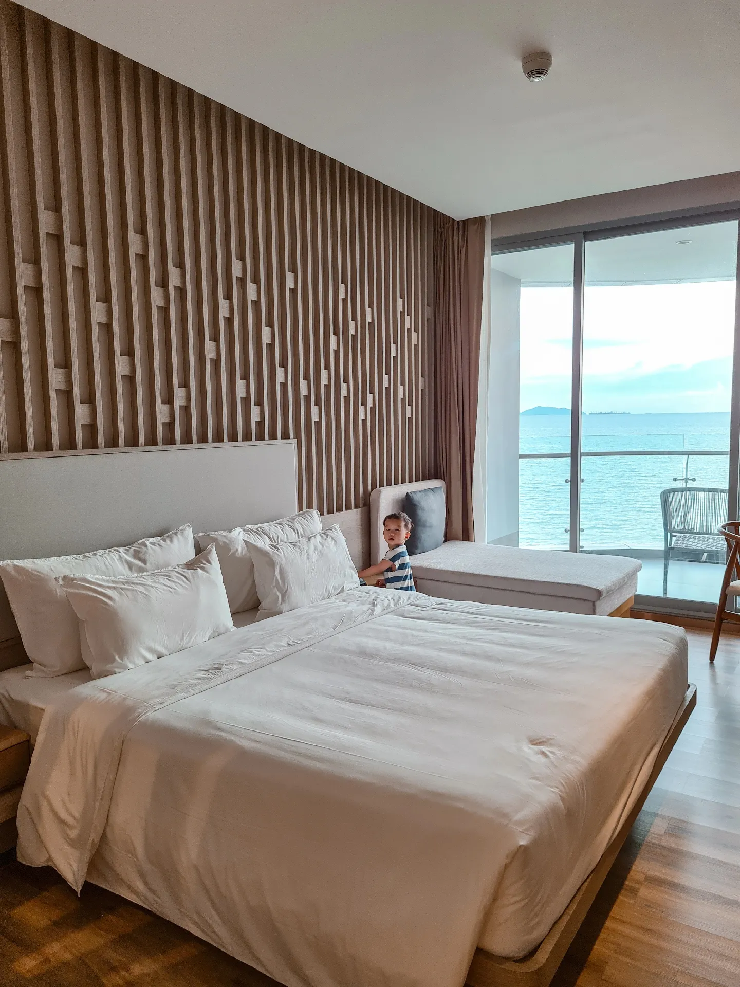 พาลูกเที่ยวทะเลใกล้กรุง วิวดี หาดส่วนตัว⭐️ | แกลเลอรีที่โพสต์โดย ...