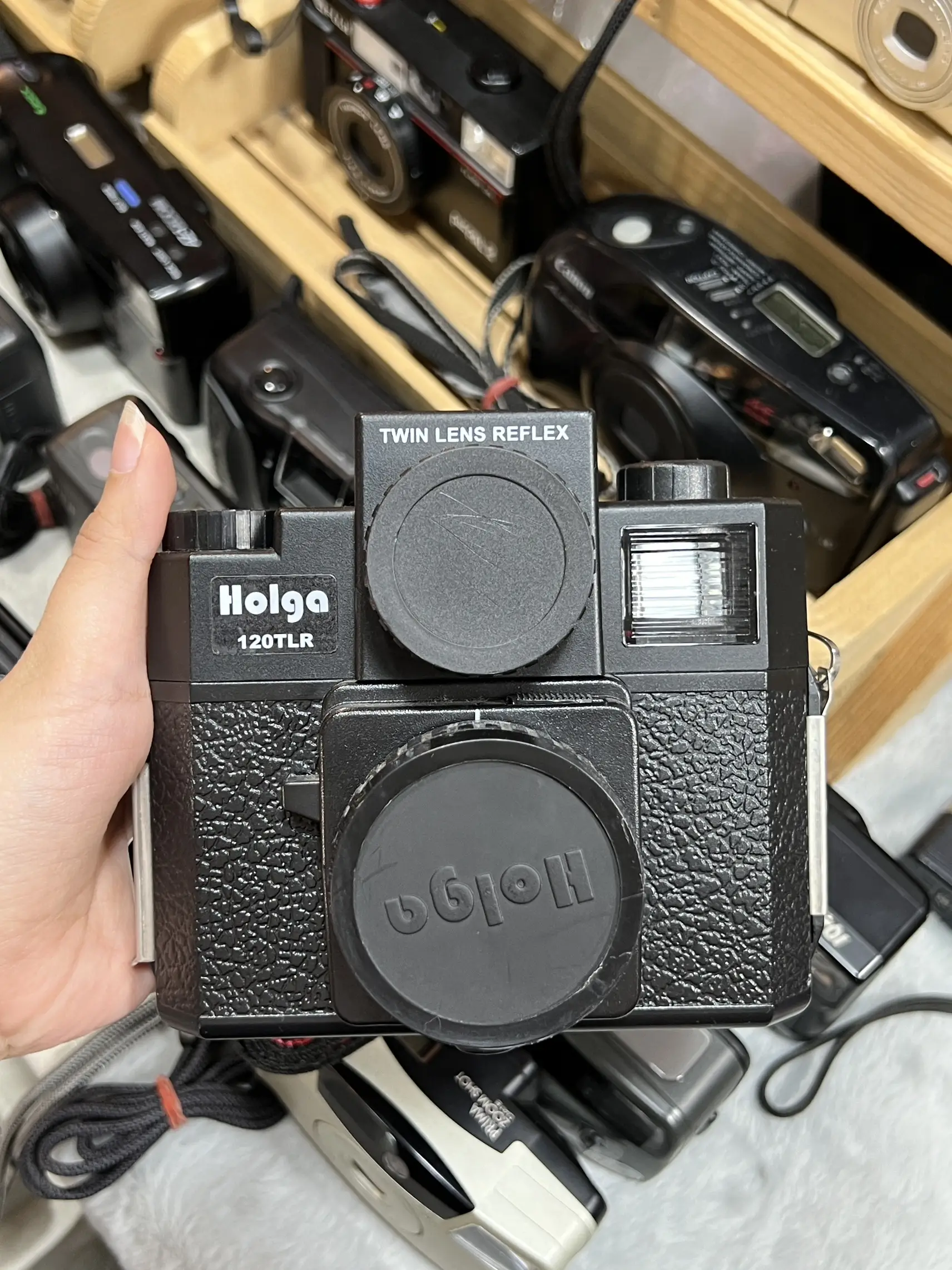 ร้านกล้องตึกแดงจตุจักร - การค้นหาใน Lemon8