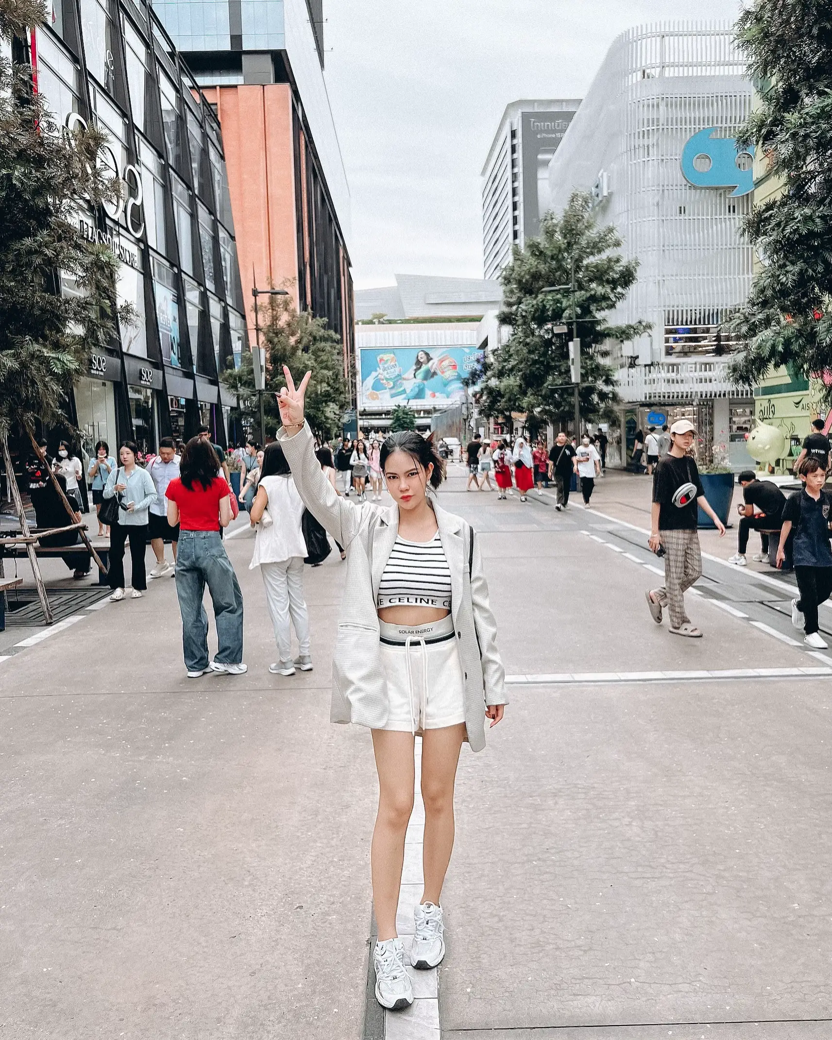 มุมถ่ายรูป สยามสแควร์ ซอย 7 | แกลเลอรีที่โพสต์โดย Aphinya Polly | Lemon8