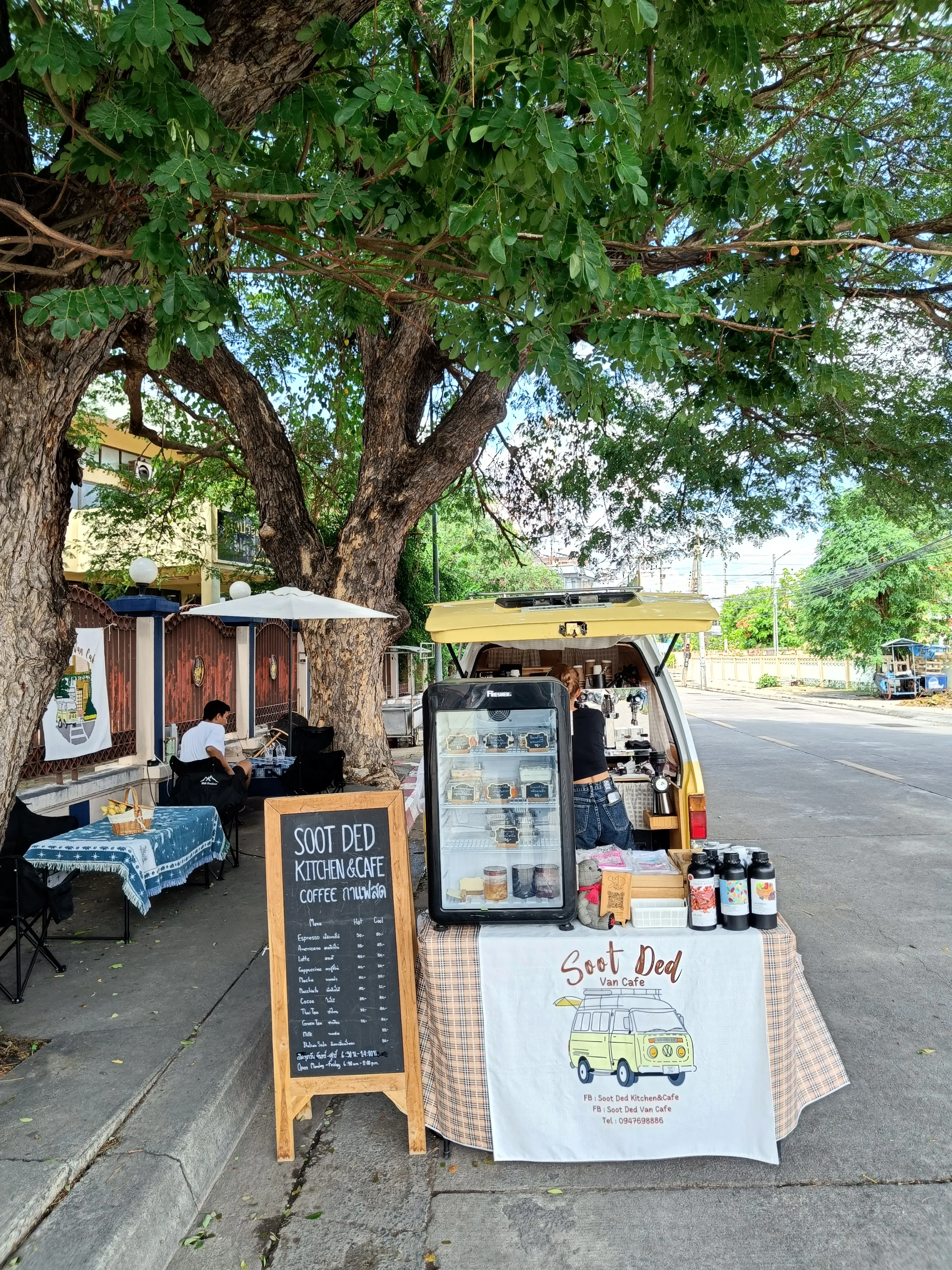 SootDed Van Cafe คาเฟ่ฟู้ดทรัคเก๋ๆ เบเกอรี่โฮ่งๆ 😛 | แกลเลอรีที่โพสต์ ...