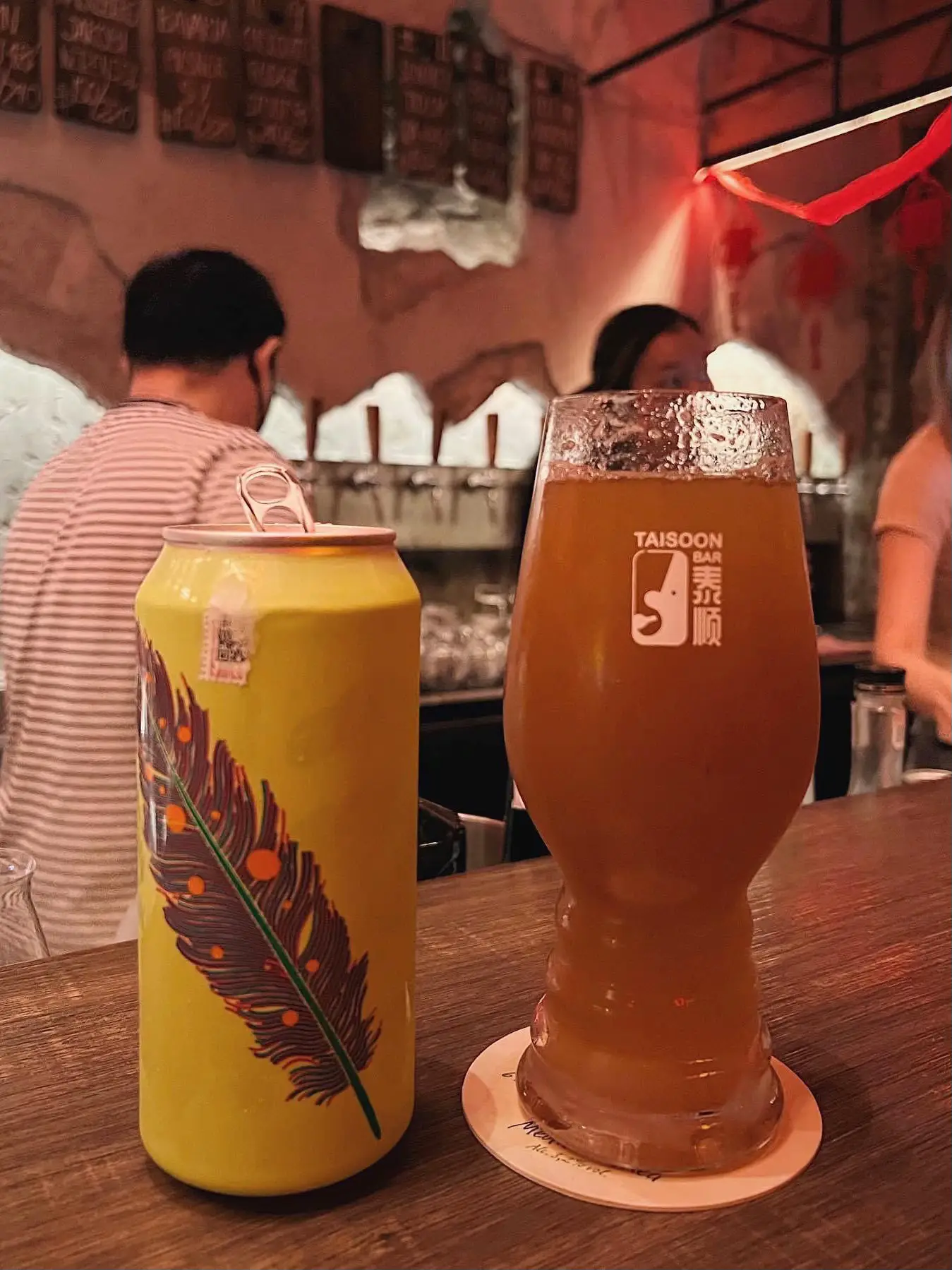 Taisoon bar : ร้านคราฟต์เบียร์ที่ต้องห้ามพลาด 🍺 | แกลเลอรีที่โพสต์โดย ffahwanutt | Lemon8