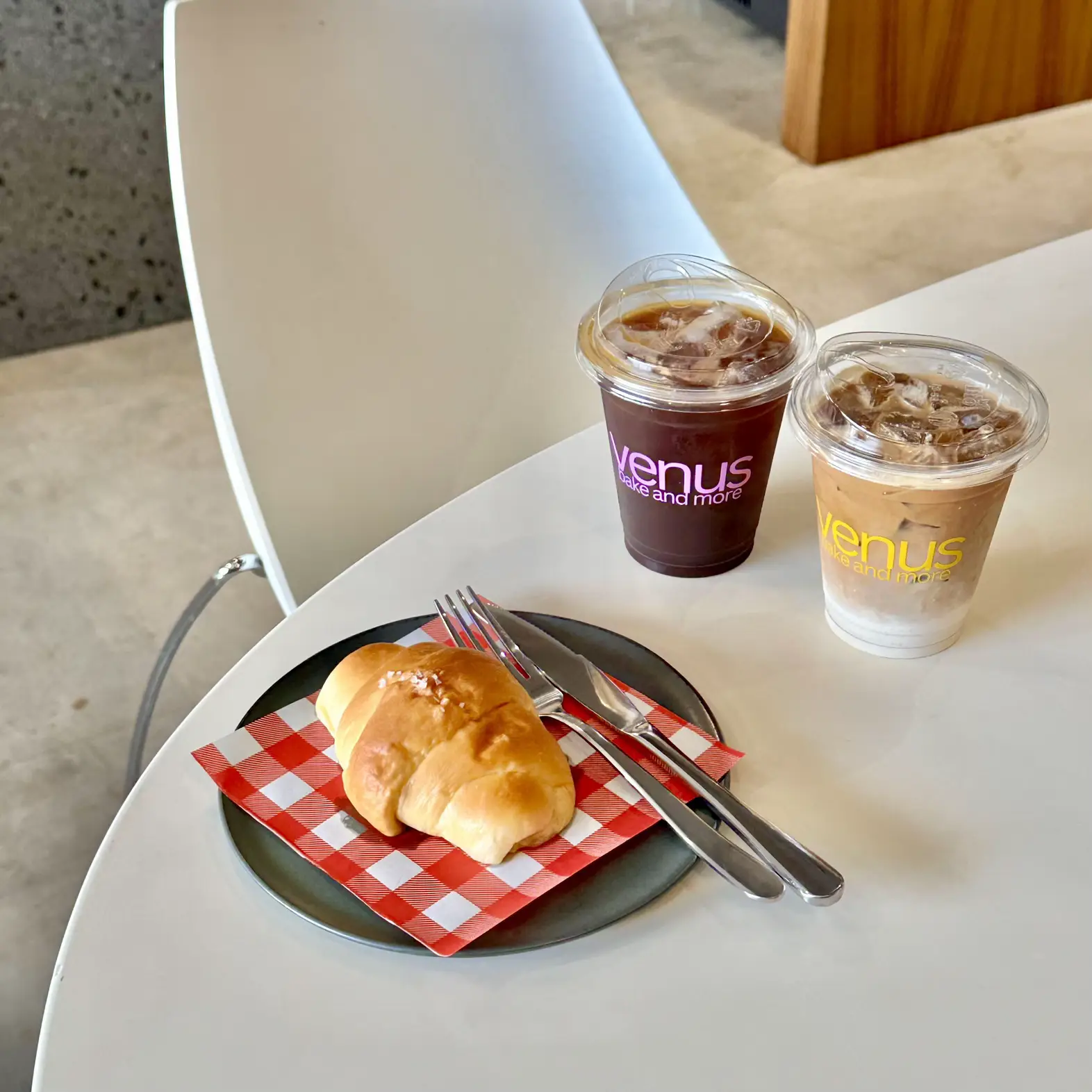 VENUS BAKE AND MORE ️ #คาเฟ่เปิดใหม่ #ระยอง | แกลเลอรีที่โพสต์โดย On ...