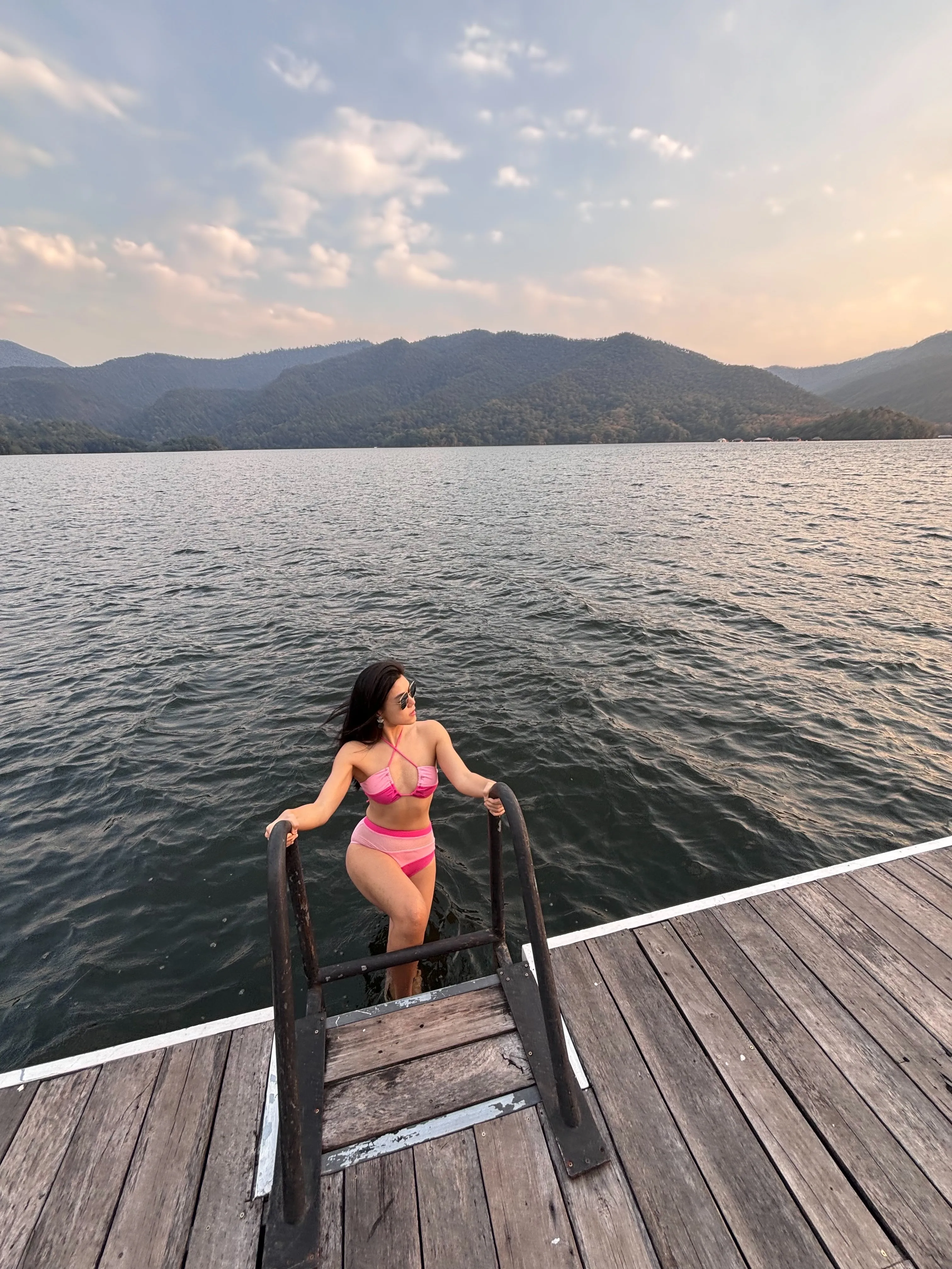 ลอยภิรมย์ เชียงใหม่ | แกลเลอรีที่โพสต์โดย mountain float | Lemon8