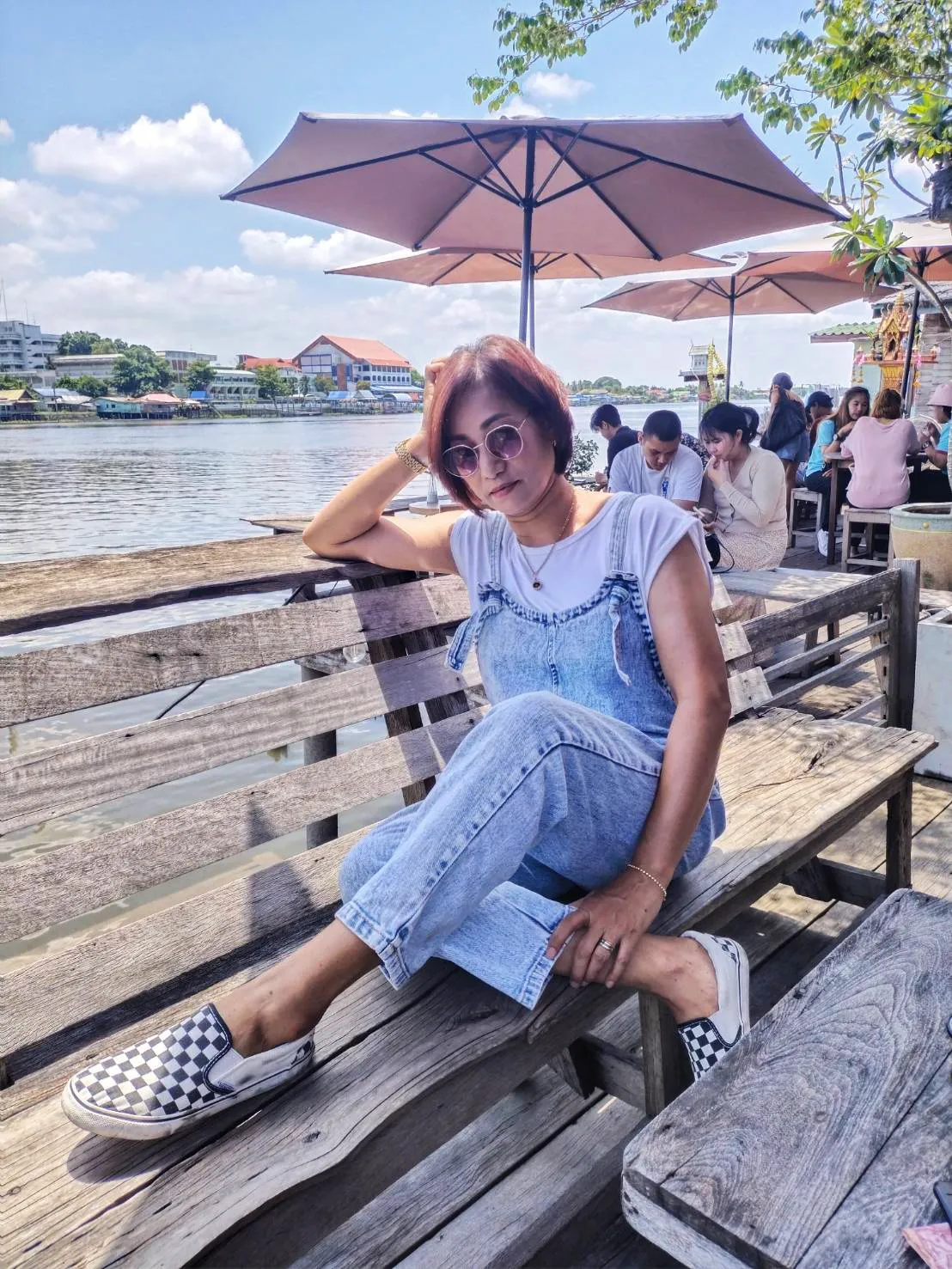 อายุ 51 ก้อใส่เอี้ยมยีนส์ได้นะ | แกลเลอรีที่โพสต์โดย Gift Kea | Lemon8