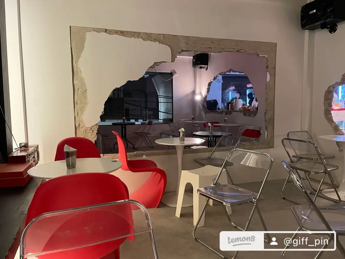 Roofmate 🍷 Secret Bar Near BTS | Gallery posted by Giff | Lemon8