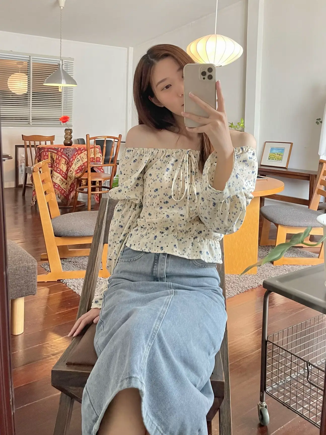 Coffee Date OOTD | แต่งตัวไปเดทที่คาเฟ่ มีเสน่ห์ 300% 🤎 | แกลเลอรีที่ ...