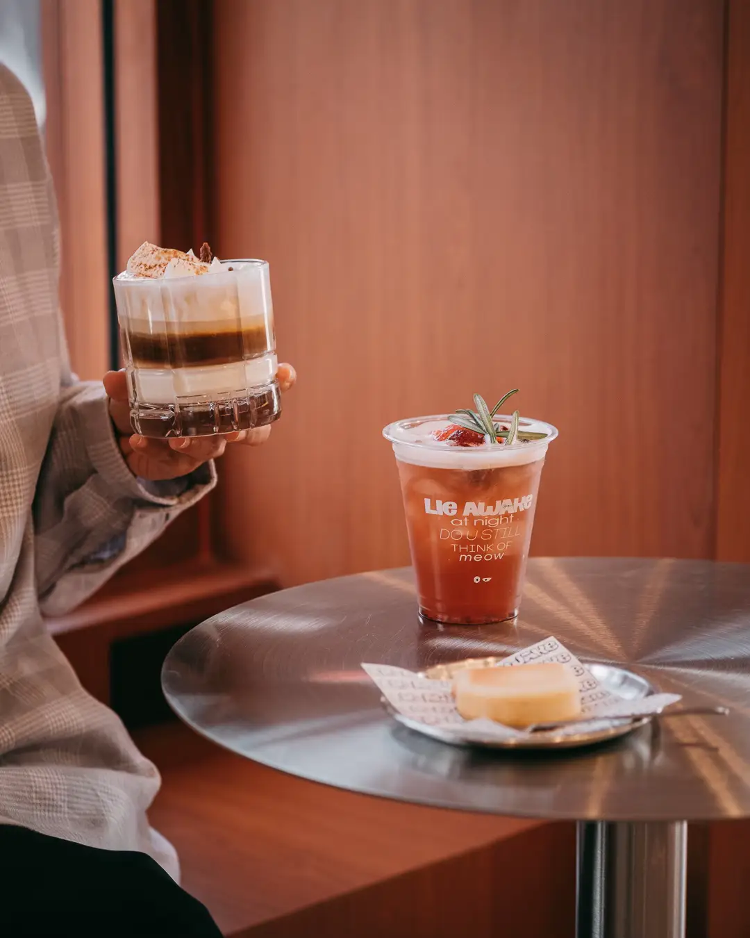 Lie Awake คาเฟ่แมวดำสุดน่ารัก จุดเช็คอินใหม่ย่านเพชรเกษม 🐈‍⬛☕️ | แกลเลอ ...