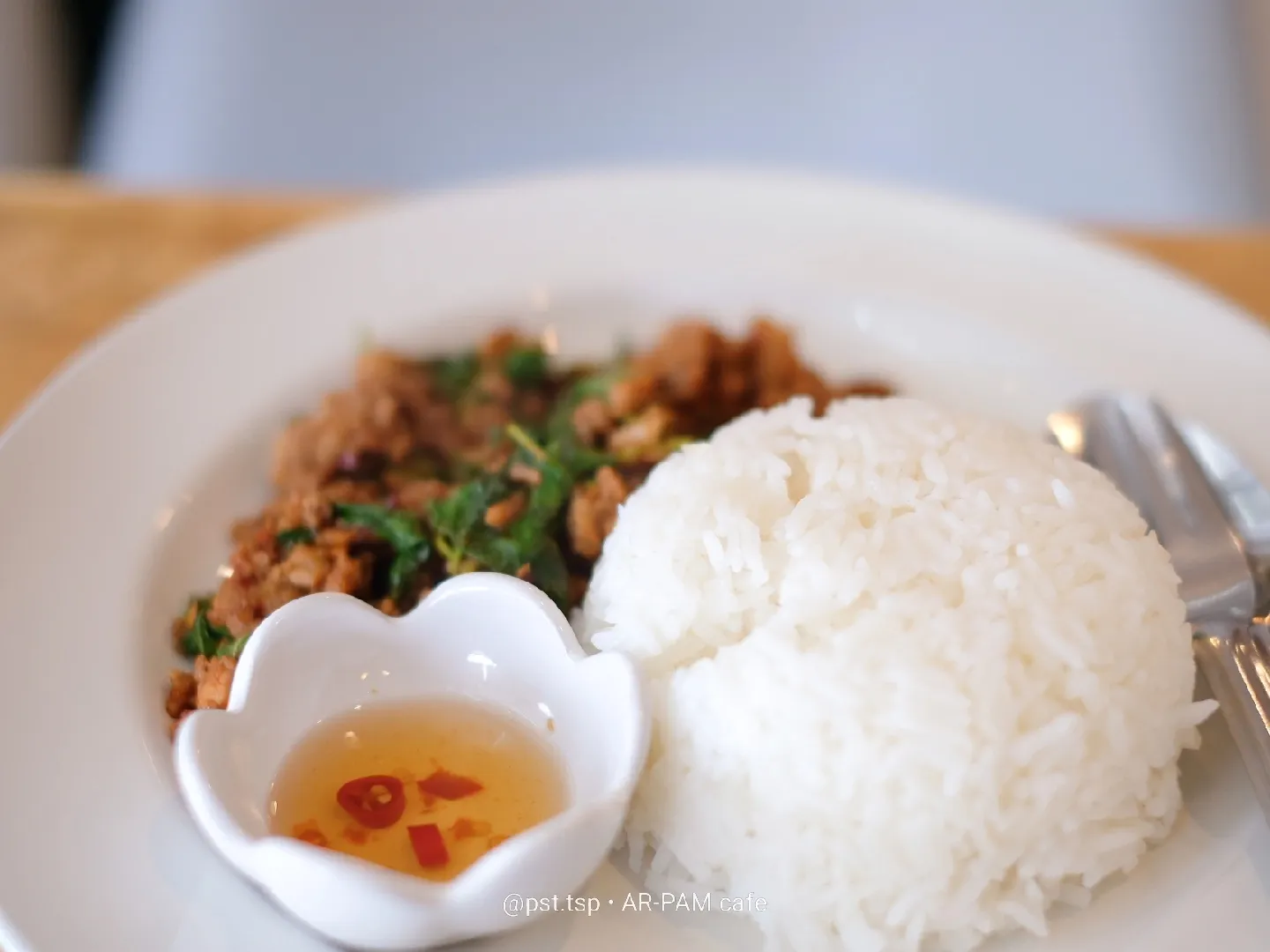 รีวิวกระเพราที่จริงใจ @ AR -PAM CAFE บางละมุง | แกลเลอรีที่โพสต์โดย ...