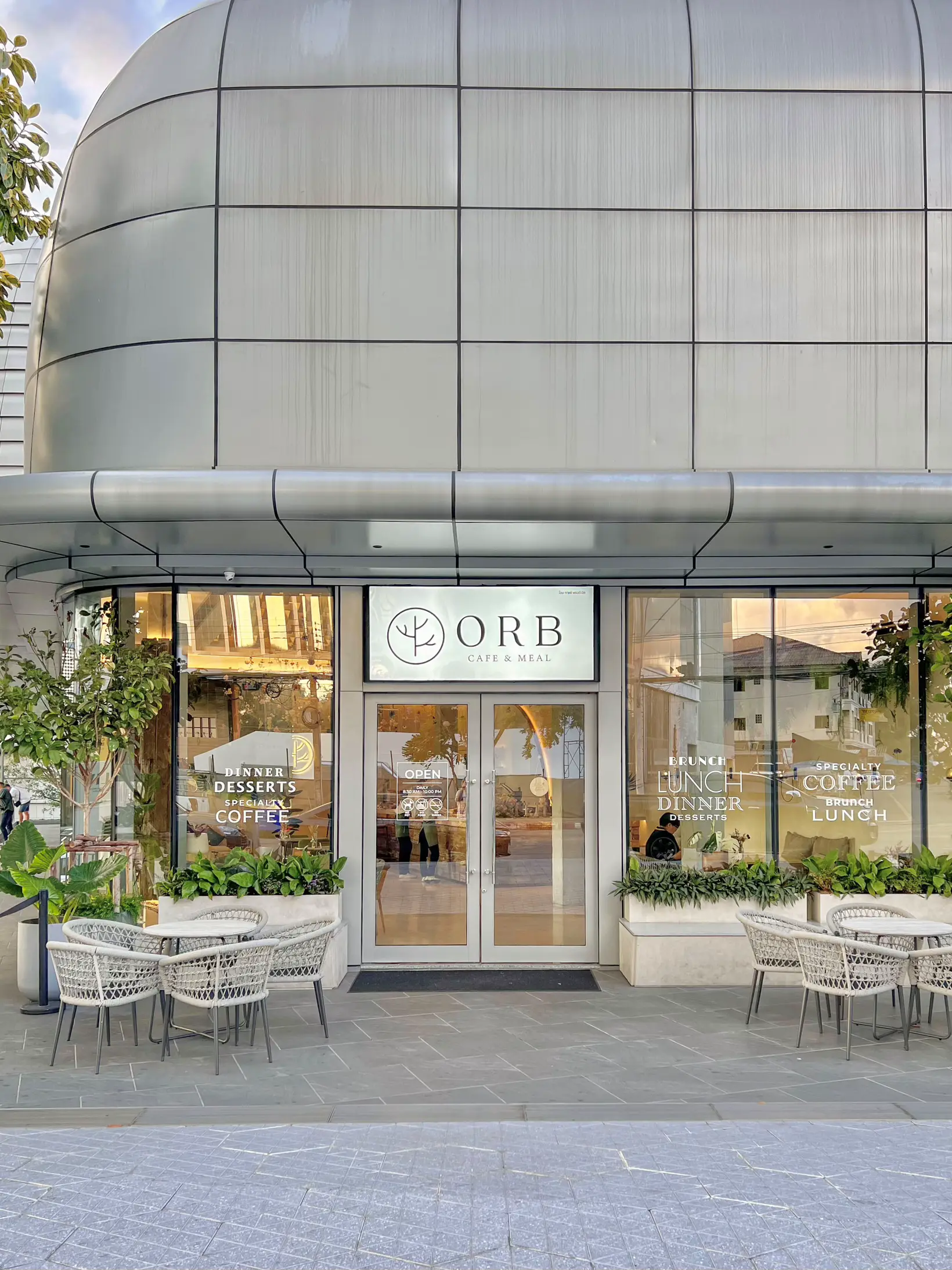 🌷คาเฟ่ brunch น่ารักๆ ที่พัทยา บรรยากาศดีมาก!🥣🌳 | แกลเลอรีที่โพสต์โดย Jabchaith | Lemon8