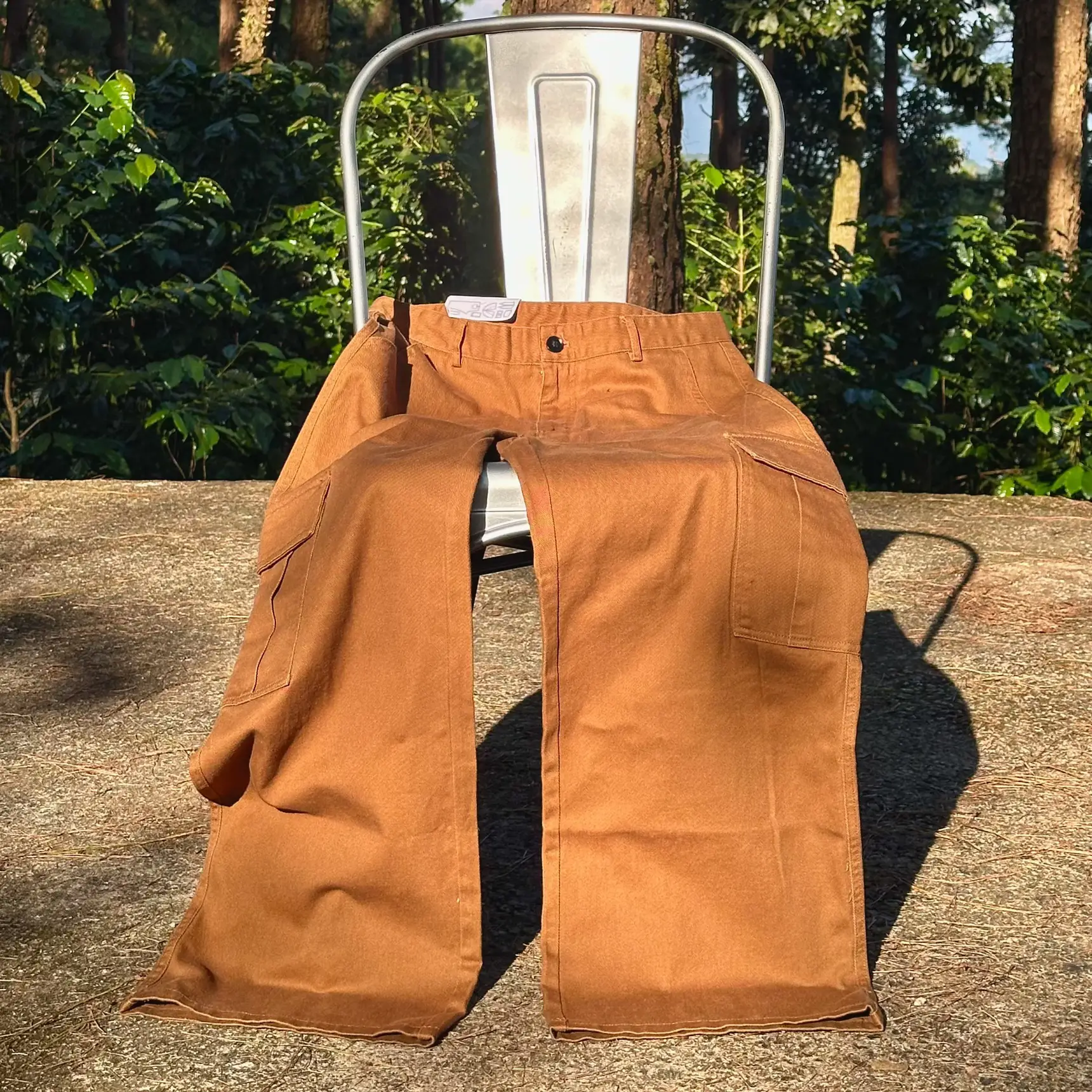 20 ไอเดียยอดนิยมเกี่ยวกับ แต่งตัวกางเกงคาร์โก้ผู้ชาย ในปี 2024