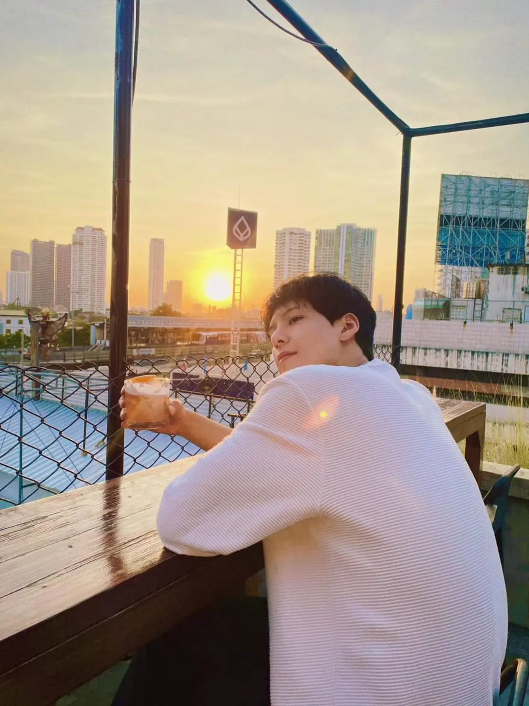 บาร์ลับบนดาดฟ้า 6 ชั้น วิวหลักล้าน | Palate Bar | แกลเลอรีที่โพสต์โดย 컬렌 Cullen | Lemon8