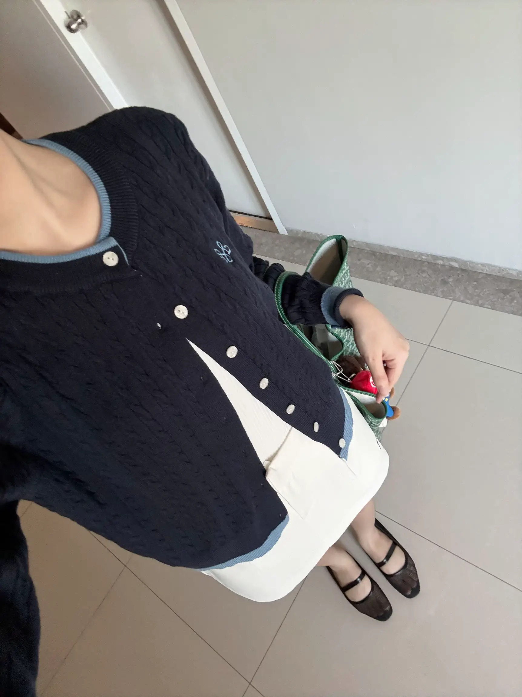 Office Looks —— แจกไอเดียแต่งตัวไปออฟฟิศ EP.9 | แกลเลอรีที่โพสต์โดย hello world | Lemon8