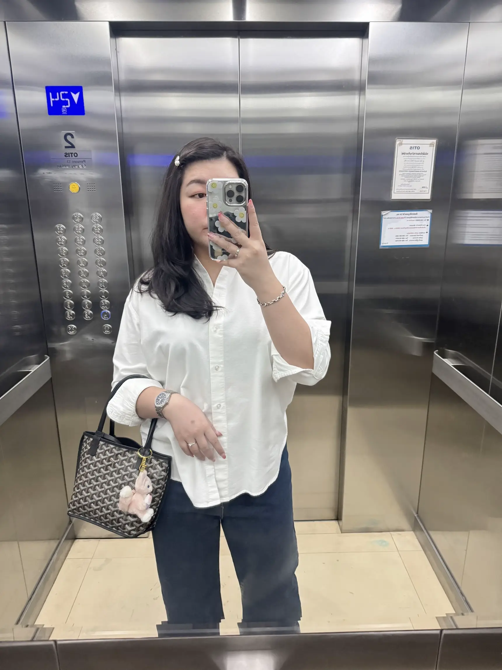 OOTD - clean girl 🤍 แจกไอเดียแต่งตัวง่ายๆ กับเสื้อสีขาว | แกลเลอรีที่ ...