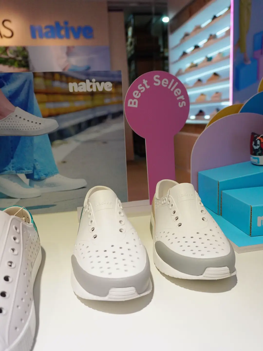 ป้ายยารองเท้าเพื่อสุขภาพเด็ก Native โปรฯแรงช่วงปีใหม่ | แกลเลอรีที่ ...