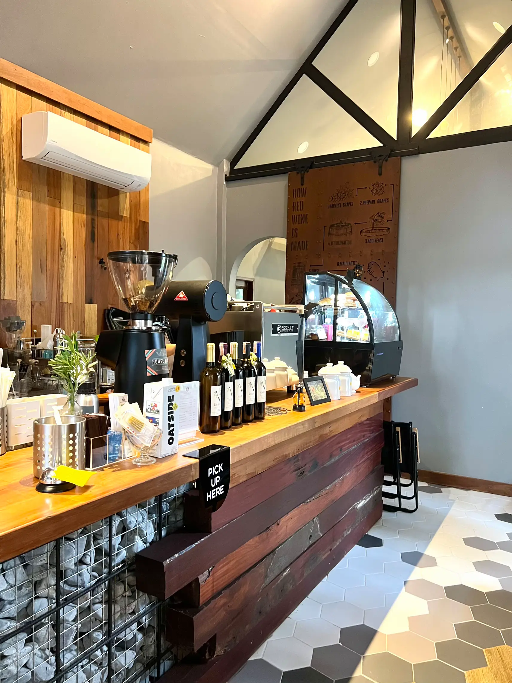 แวะสระบุรีกันนนนน RAYY Cafe 🌳 | แกลเลอรีที่โพสต์โดย firstkiss. | Lemon8