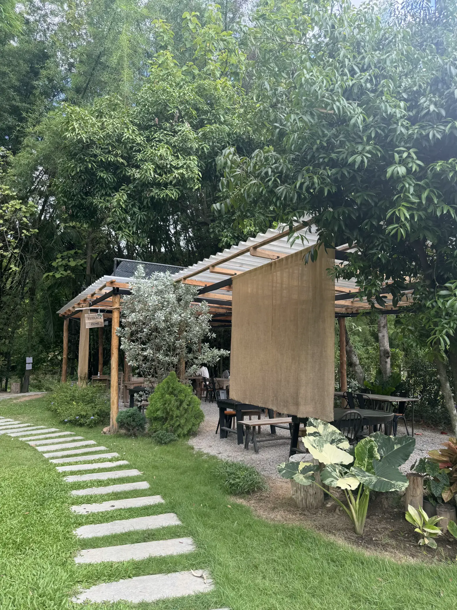 The Humble Jack คาเฟ่สวนผึ้งสุดชิล กาแฟอร่อย มุมถ่ายรูปจึ้ง ⛰️ | แกลเลอรีที่โพสต์โดย Yumarii ...