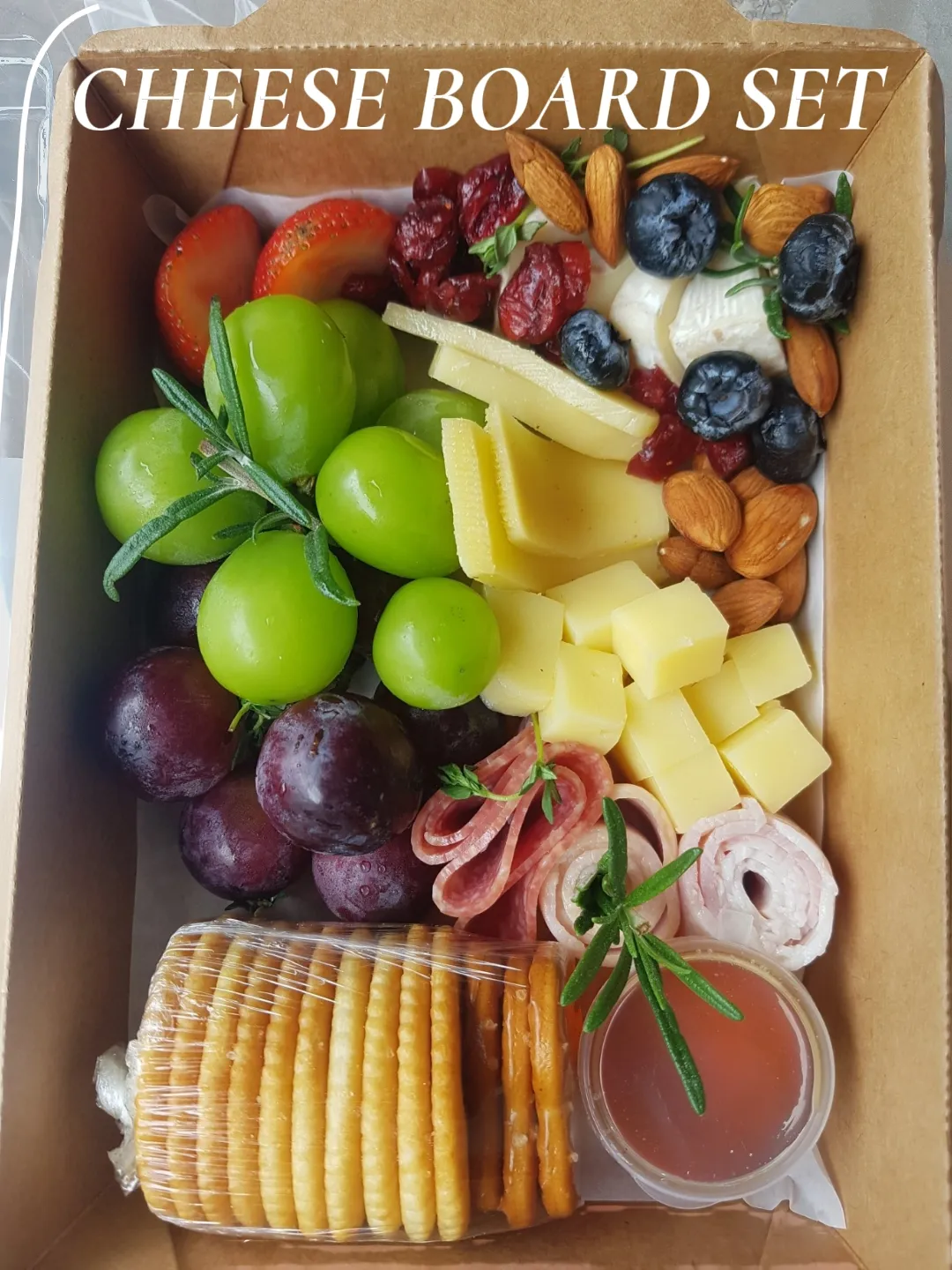 CHEESE BOARD SET | แกลเลอรีที่โพสต์โดย KhongKwan | Lemon8
