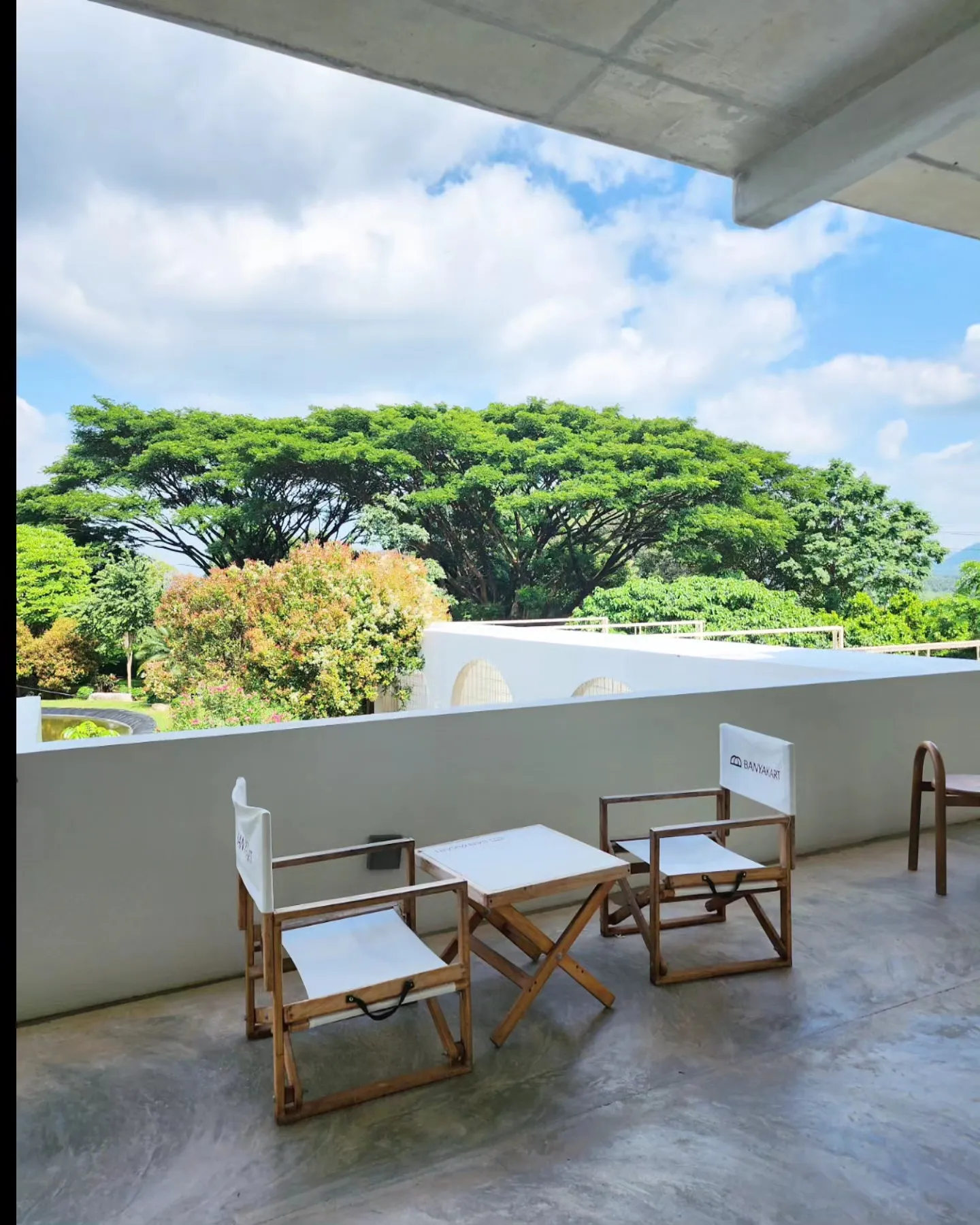 🏛"บรรยากาศ" คาเฟ่เขาใหญ่🌳 มินิมอลมินิใจ 🤍🫰 | แกลเลอรีที่โพสต์โดย molly ...