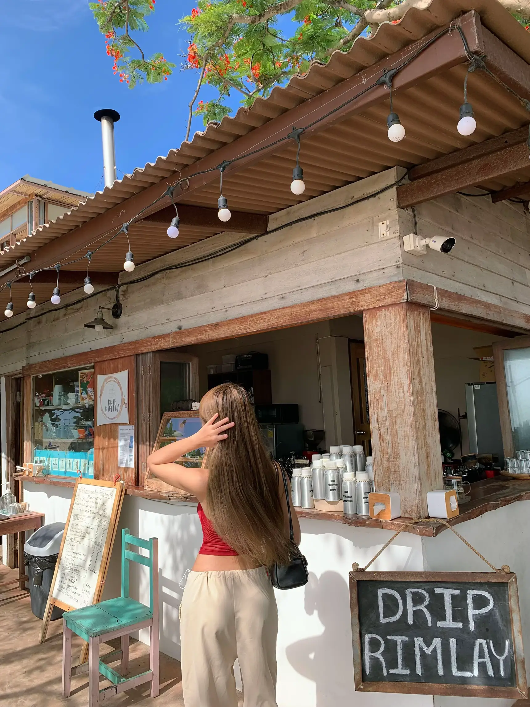 แต่งตัวไปคาเฟ่Drip rim lay☕️🌊🛖 | แกลเลอรีที่โพสต์โดย KumJean | Lemon8