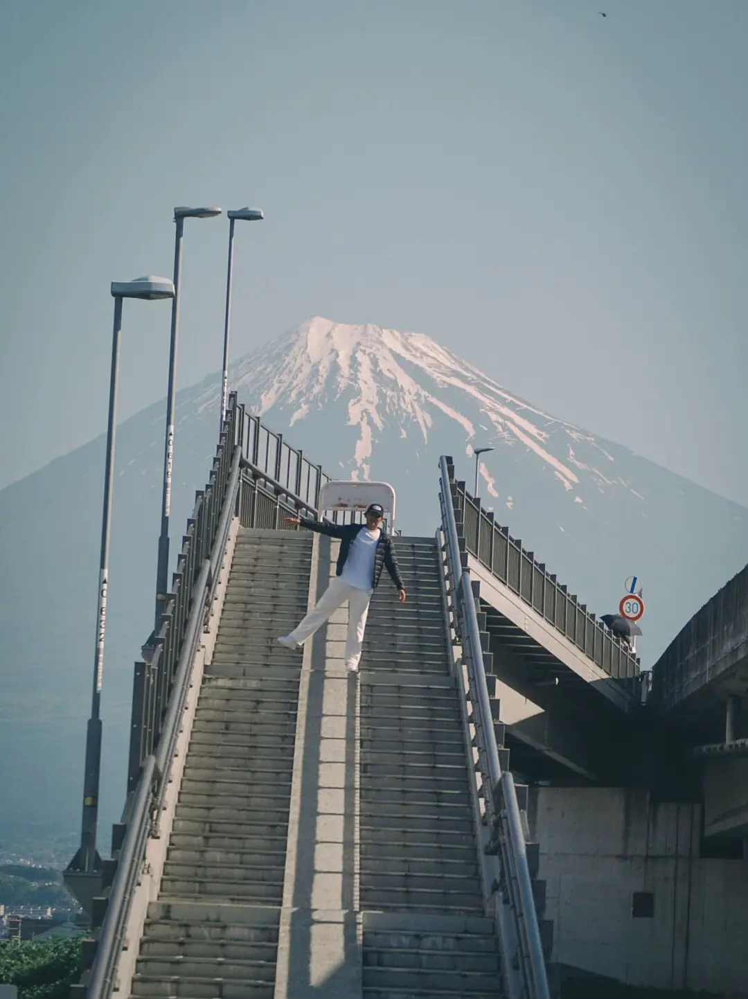 Yumeno Ohashi Bridge | แกลเลอรีที่โพสต์โดย Mena | Lemon8