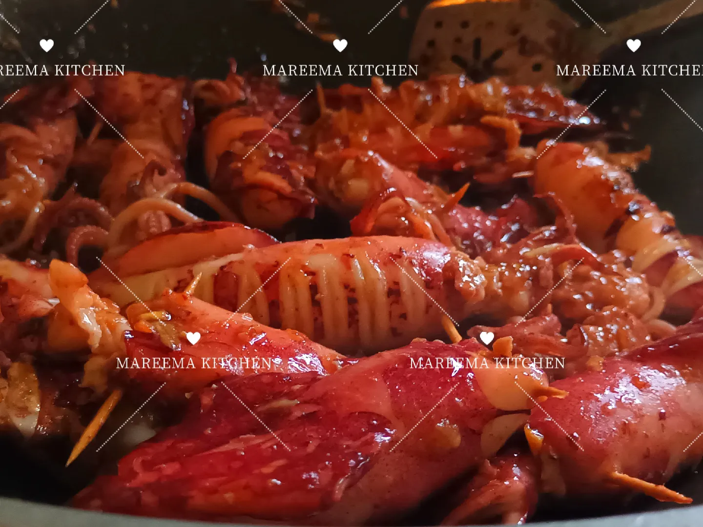 หมึกผัดกระเทียม | แกลเลอรีที่โพสต์โดย Mareema Kitchen | Lemon8