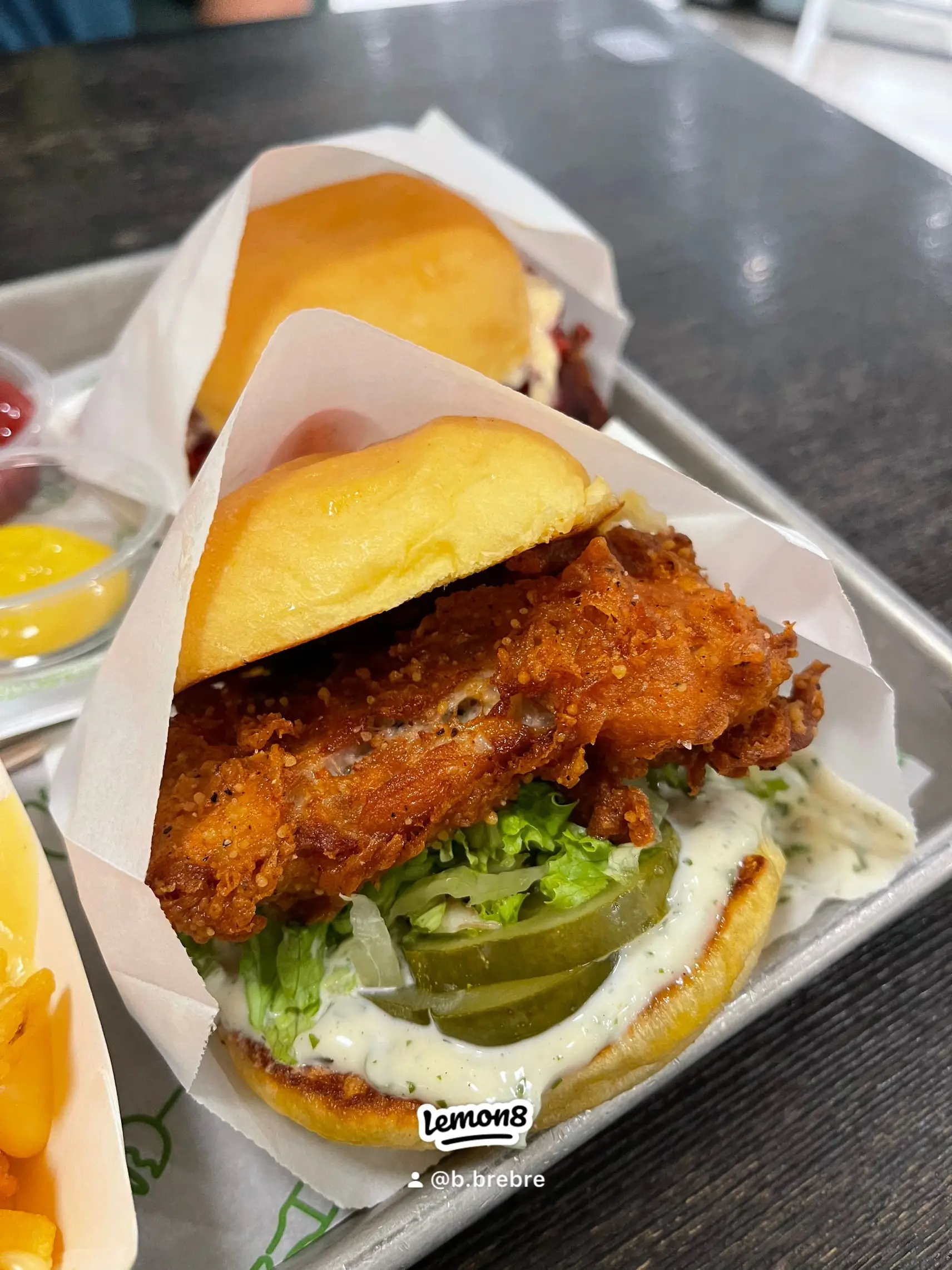 Shake Shack in Hong Kong 🇭🇰 | แกลเลอรีที่โพสต์โดย B. | Lemon8