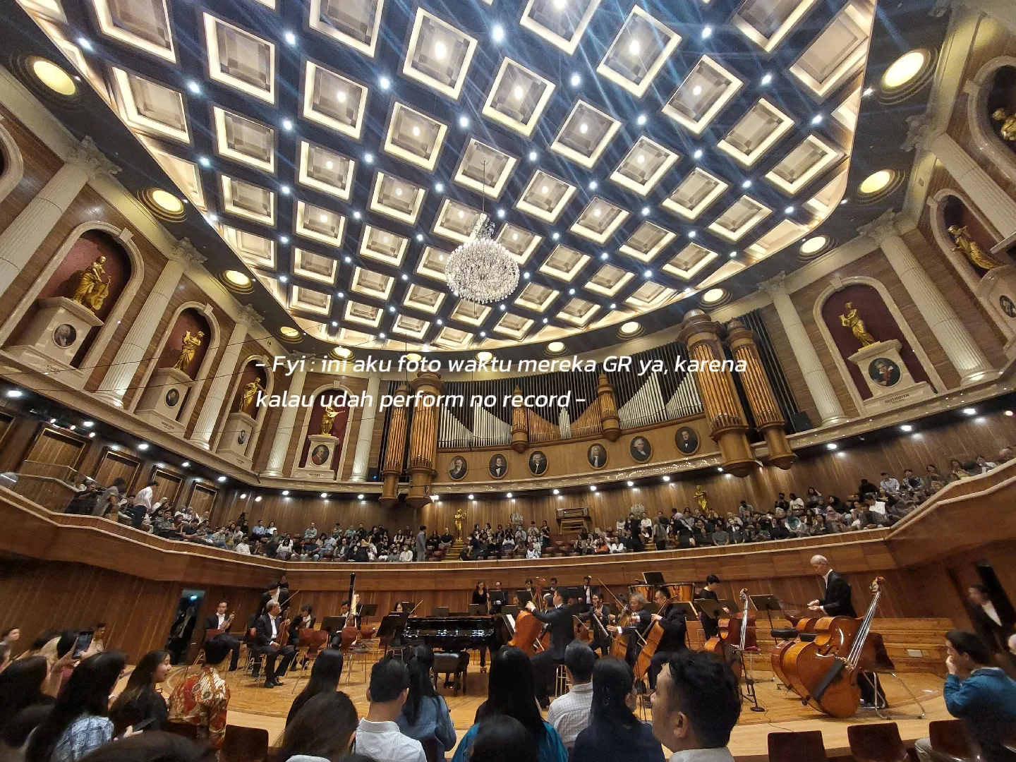 20 ide Orchestra Outfit teratas di 2024