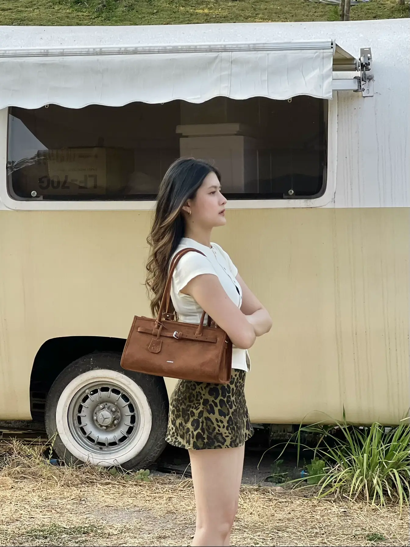 Outfit โทนน้ำตาลปี2025มาแรงมาก | แกลเลอรีที่โพสต์โดย Knp Puinoon | Lemon8