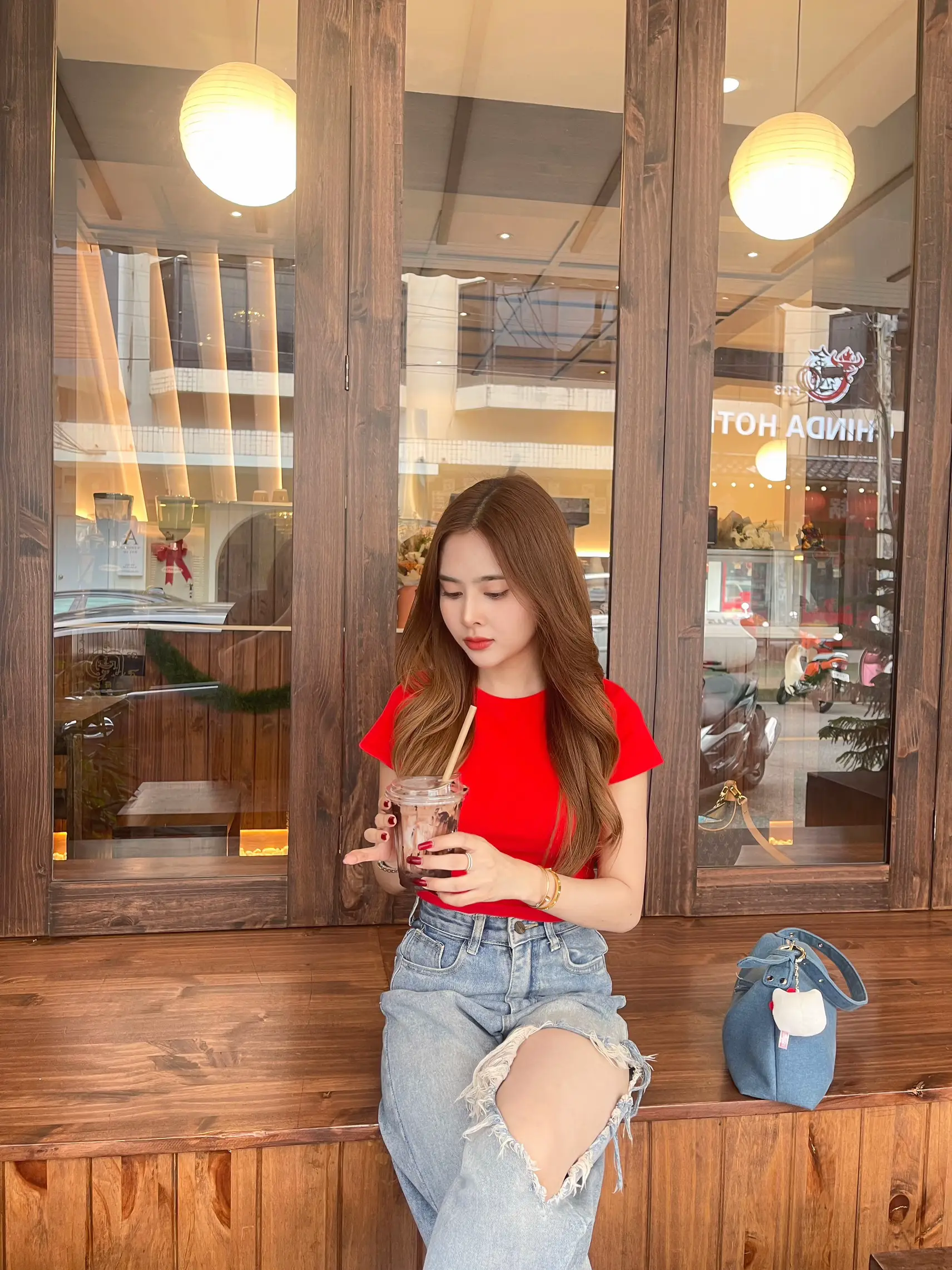 OOTD แมทซ์ลุคเสื้อครอป 🧵👚🪡 | แกลเลอรีที่โพสต์โดย Dew ̈ | Lemon8