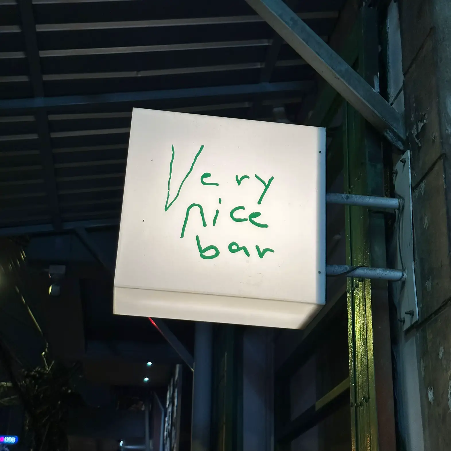 Very nice bar 🍸💋 บาร์ไวป์ดีๆ | แกลเลอรีที่โพสต์โดย Twentyfirst | Lemon8