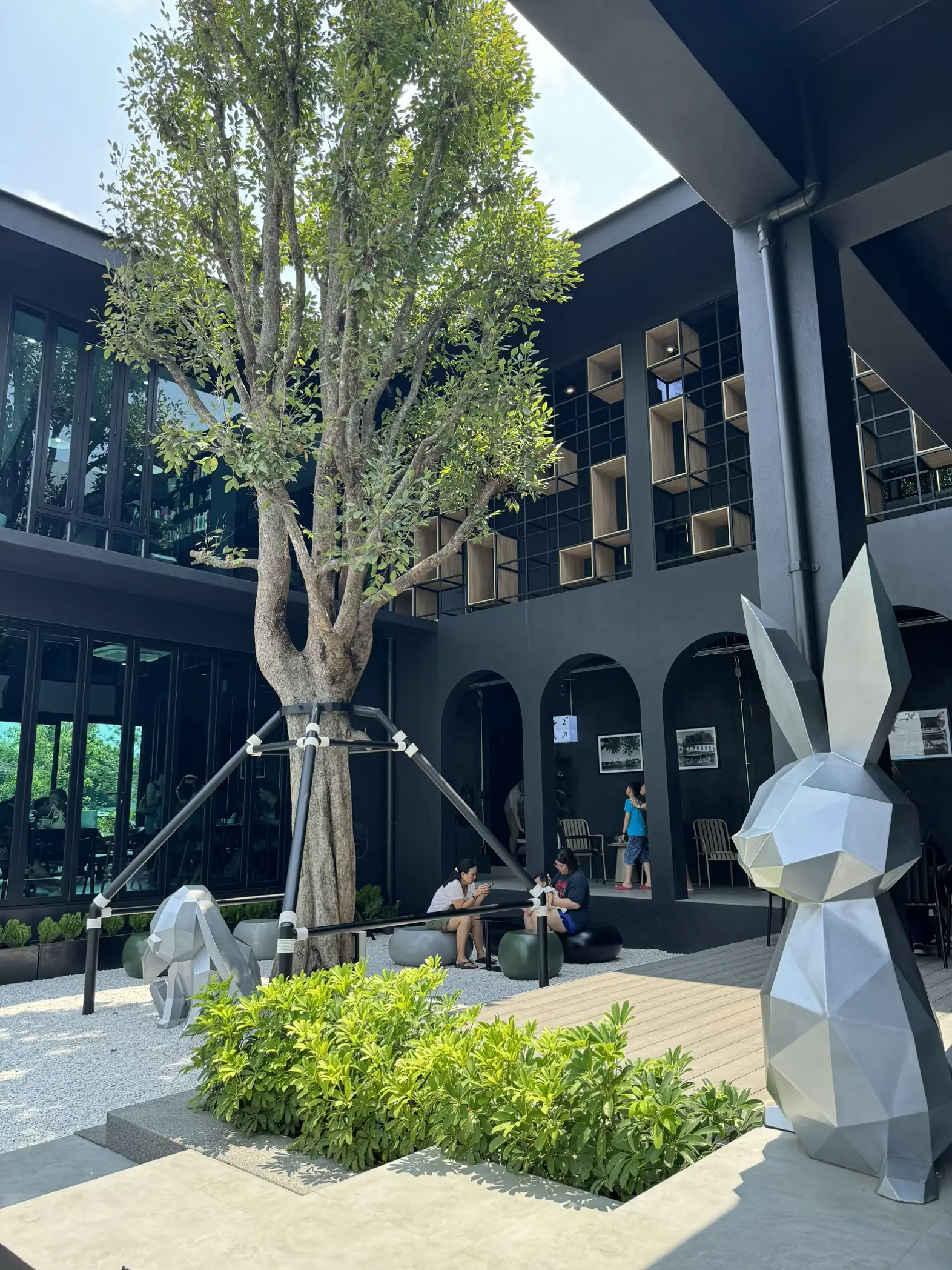 Holm Gathering Cafe คาเฟ่เปิดใหม่จันทบุรี | แกลเลอรีที่โพสต์โดย Ssamintt story | Lemon8