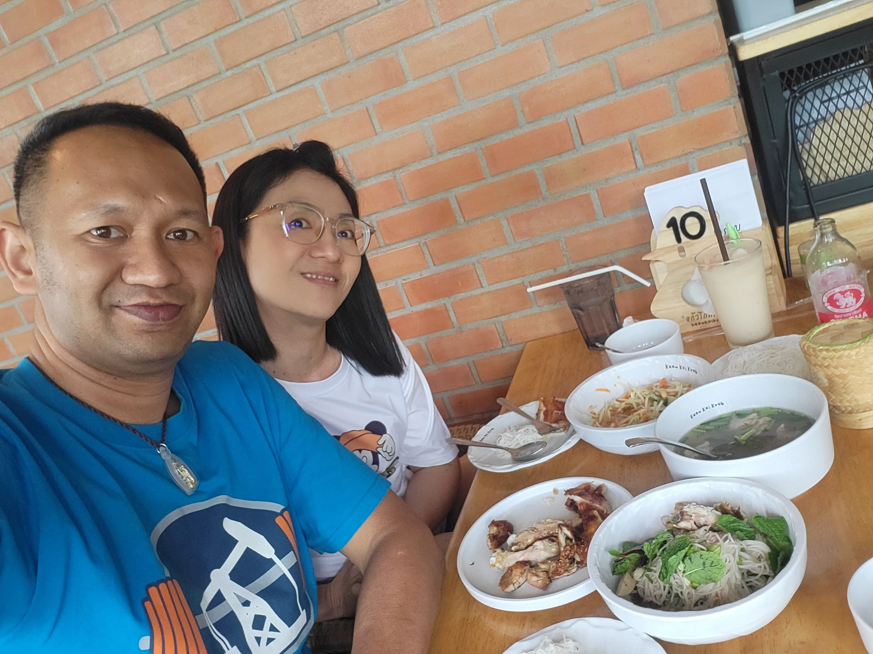 ร้านไก่ย่างที่อร่อยมาก | แกลเลอรีที่โพสต์โดย Tommy56842 | Lemon8