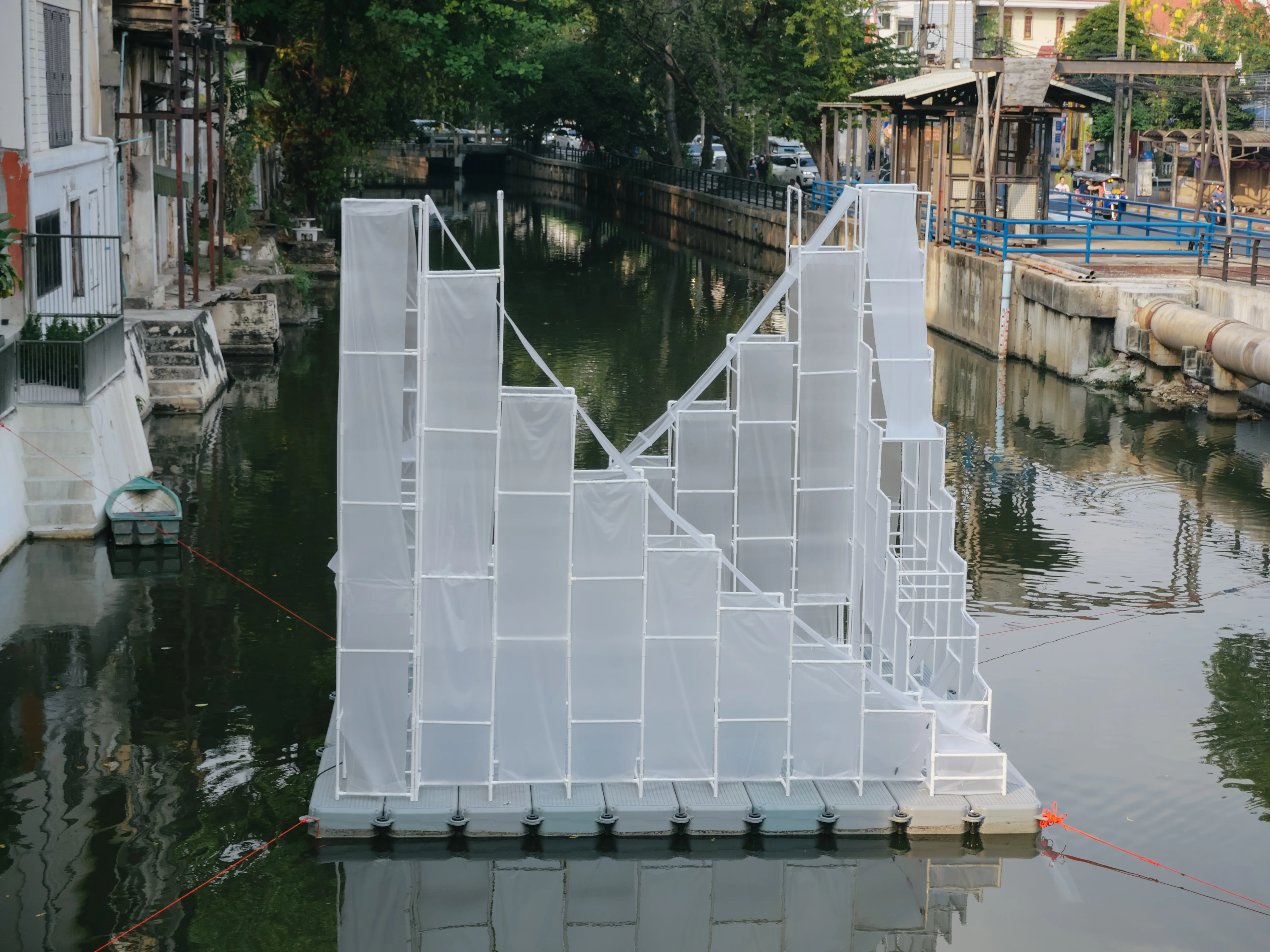 พาทัวร์งานไฮไลท์ BKKDW2024 ย่านเจริญกรุง-ทรงวาด | แกลเลอรีที่โพสต์โดย Insomnia Scene | Lemon8