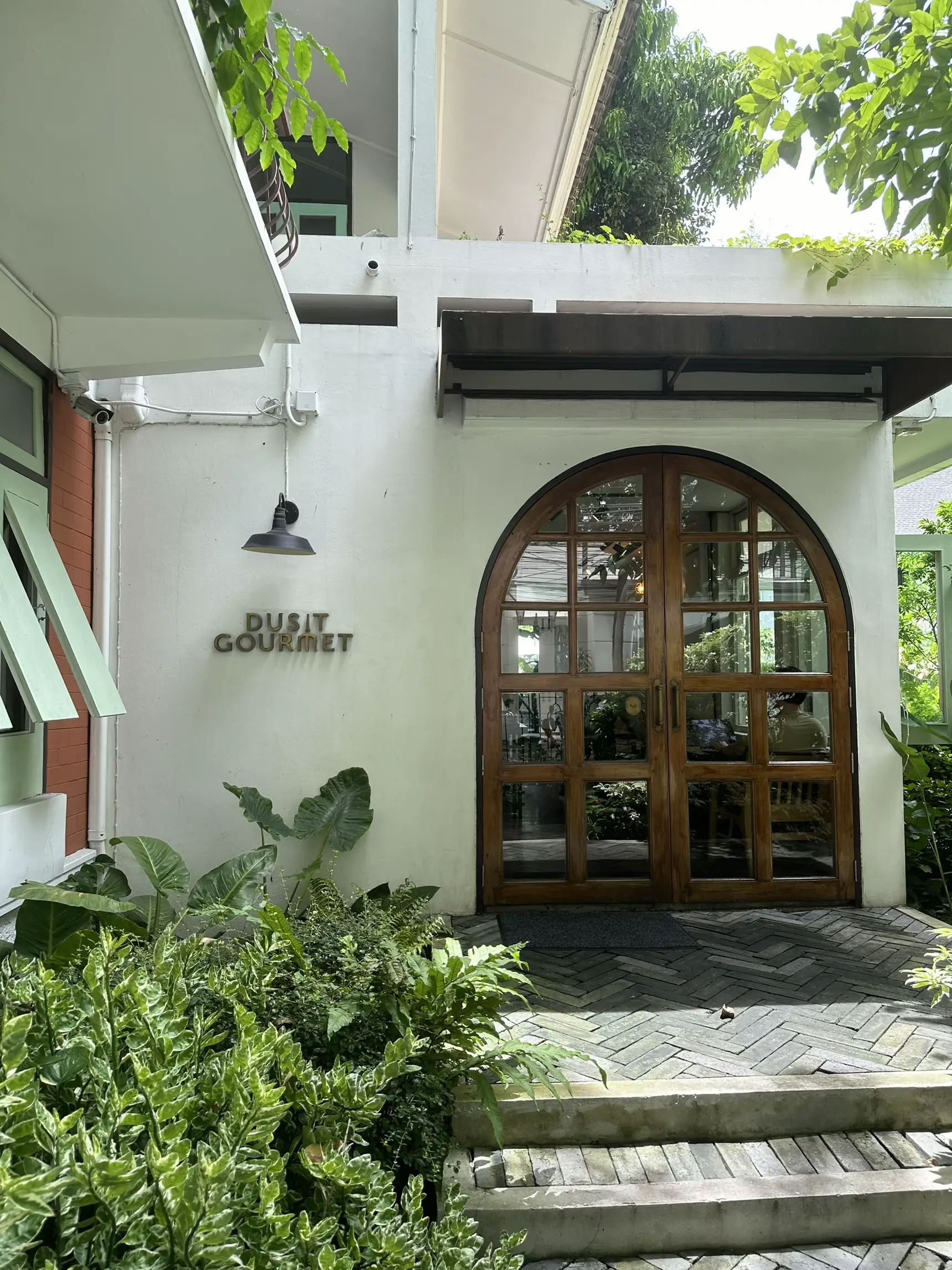 Dusit Gourmet คาเฟ่ brunch ย่านสาทร | แกลเลอรีที่โพสต์โดย Ice | Lemon8