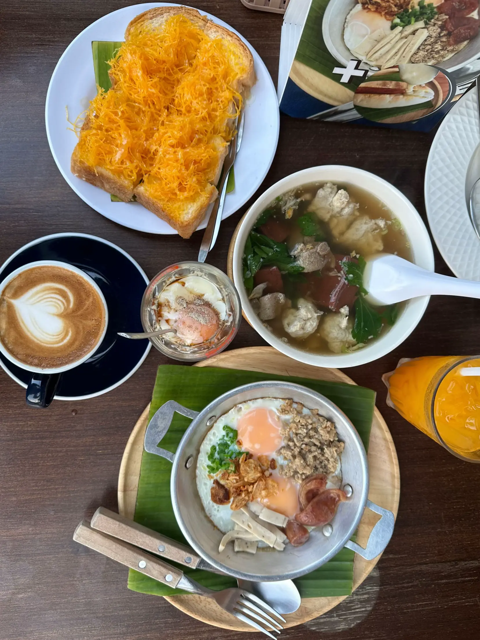 อาหารเช้าเชียงใหม่ อร่อยแต๊เจ้า | แกลเลอรีที่โพสต์โดย Laphatrada Yuu | Lemon8